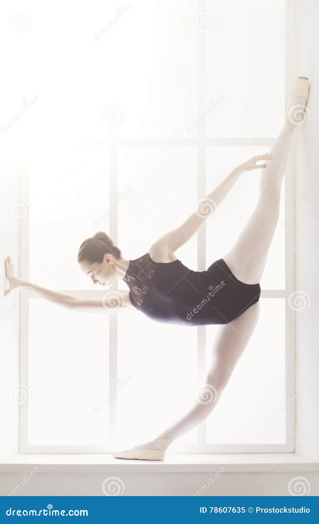 Classical Ballet Dancer in Split Stock Image - Image of floor, grace ...
