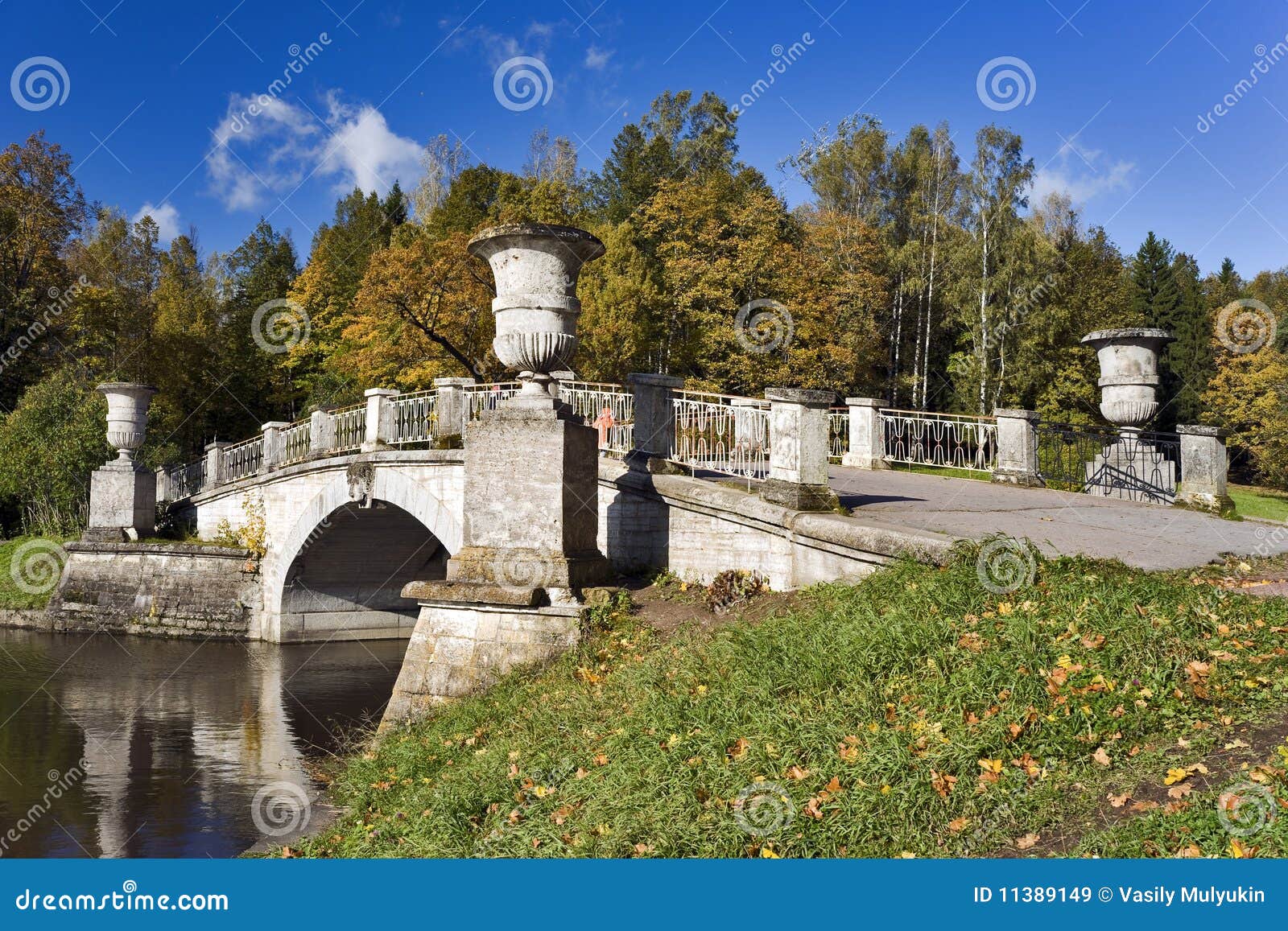 Classical bridge close up stock image. Image of bridge - 11389149