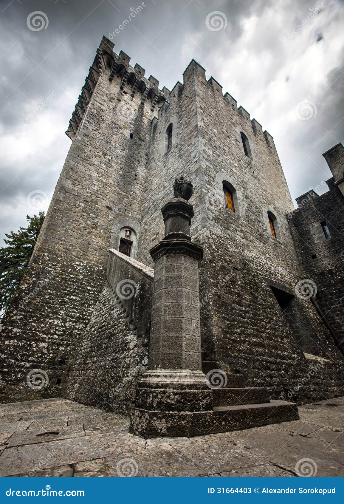 Classical Castle Brolio in Italy Stock Image - Image of castle, brolio ...