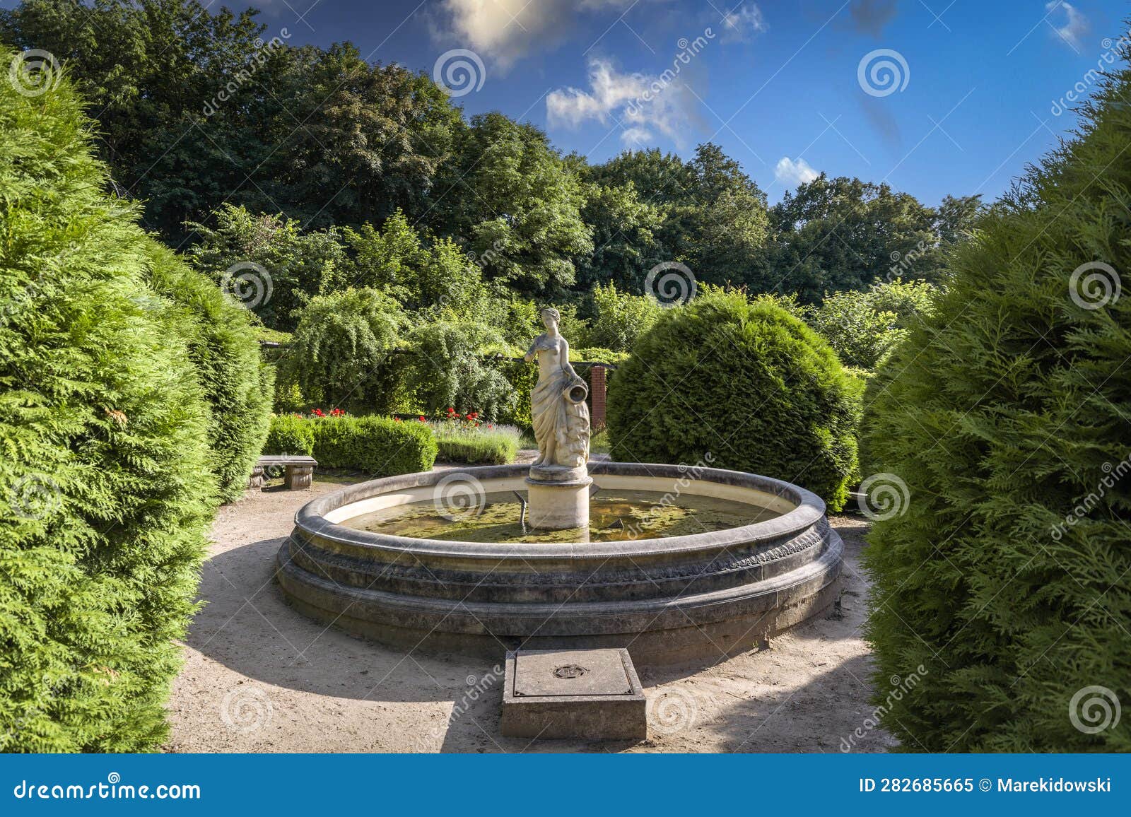 Palace and Park Complex in Ostromecko, Poland. Editorial Image - Image ...