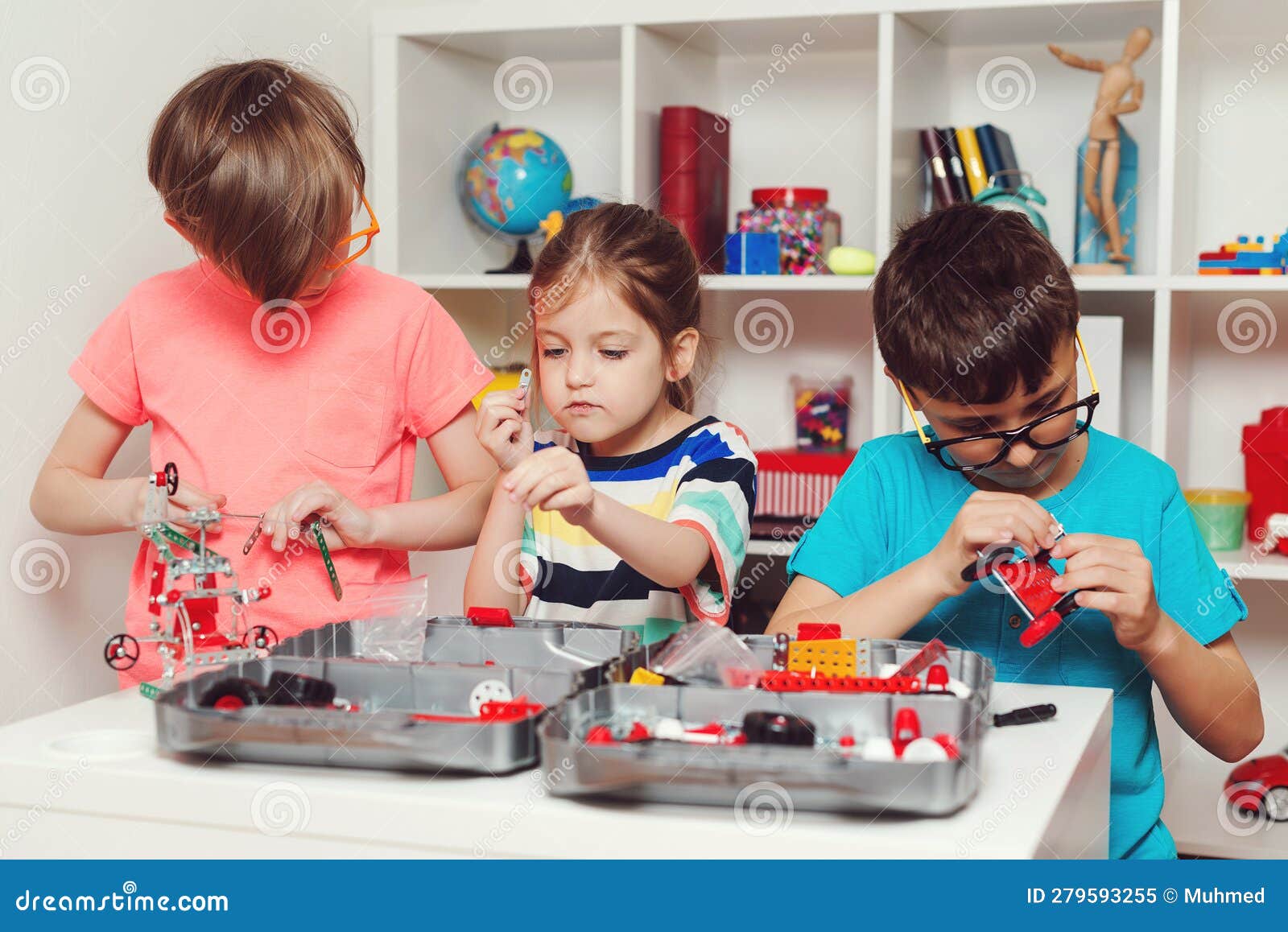 Car Robot Toy For Kids Education Engineer By Microcontroller Circuit ...