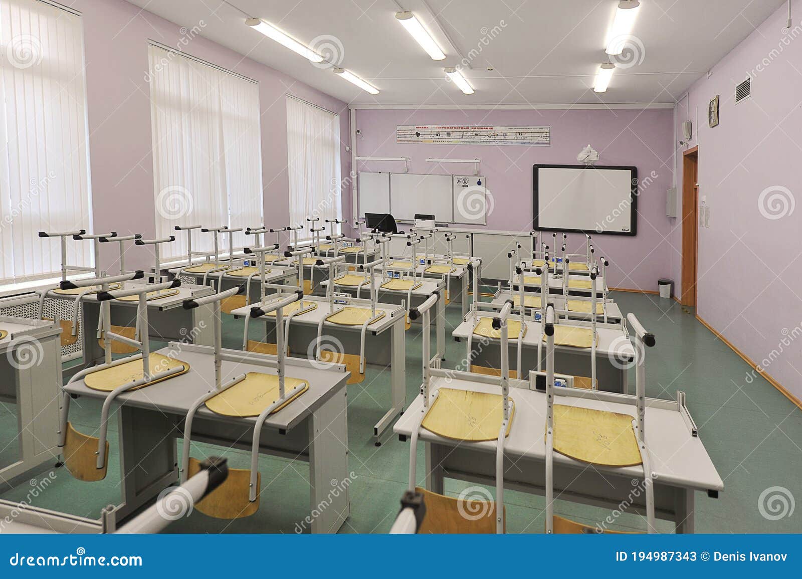 Classroom without Students - Educational Class with Study Desks and ...