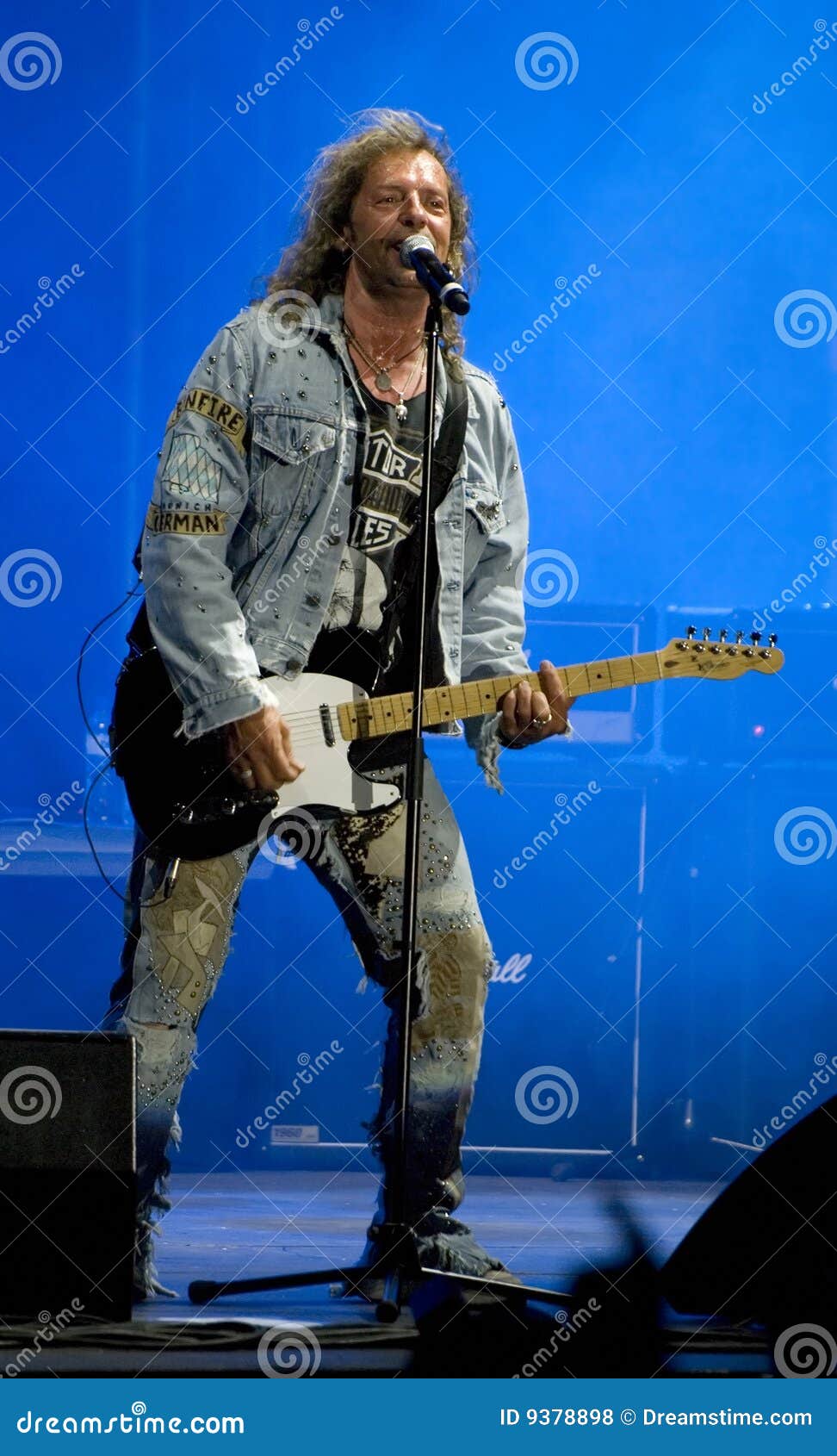 Claus Lessmann editorial stock photo. Image of vocal, bonfire - 9378898