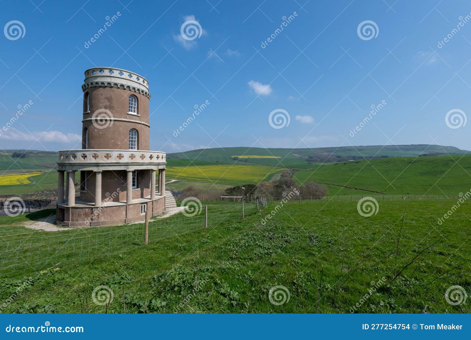 Clavell Tower at Kimmeridge Bay Stock Photo - Image of dorset, kingdom ...