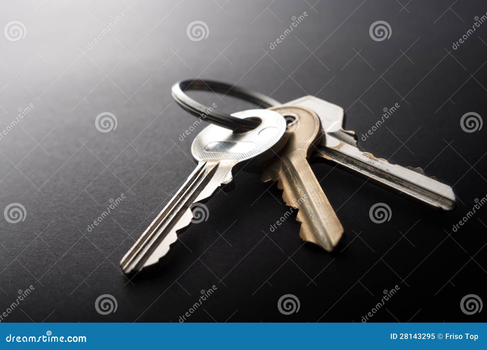 Claves en negro imagen de archivo. Imagen de clave, brillante - 28143295