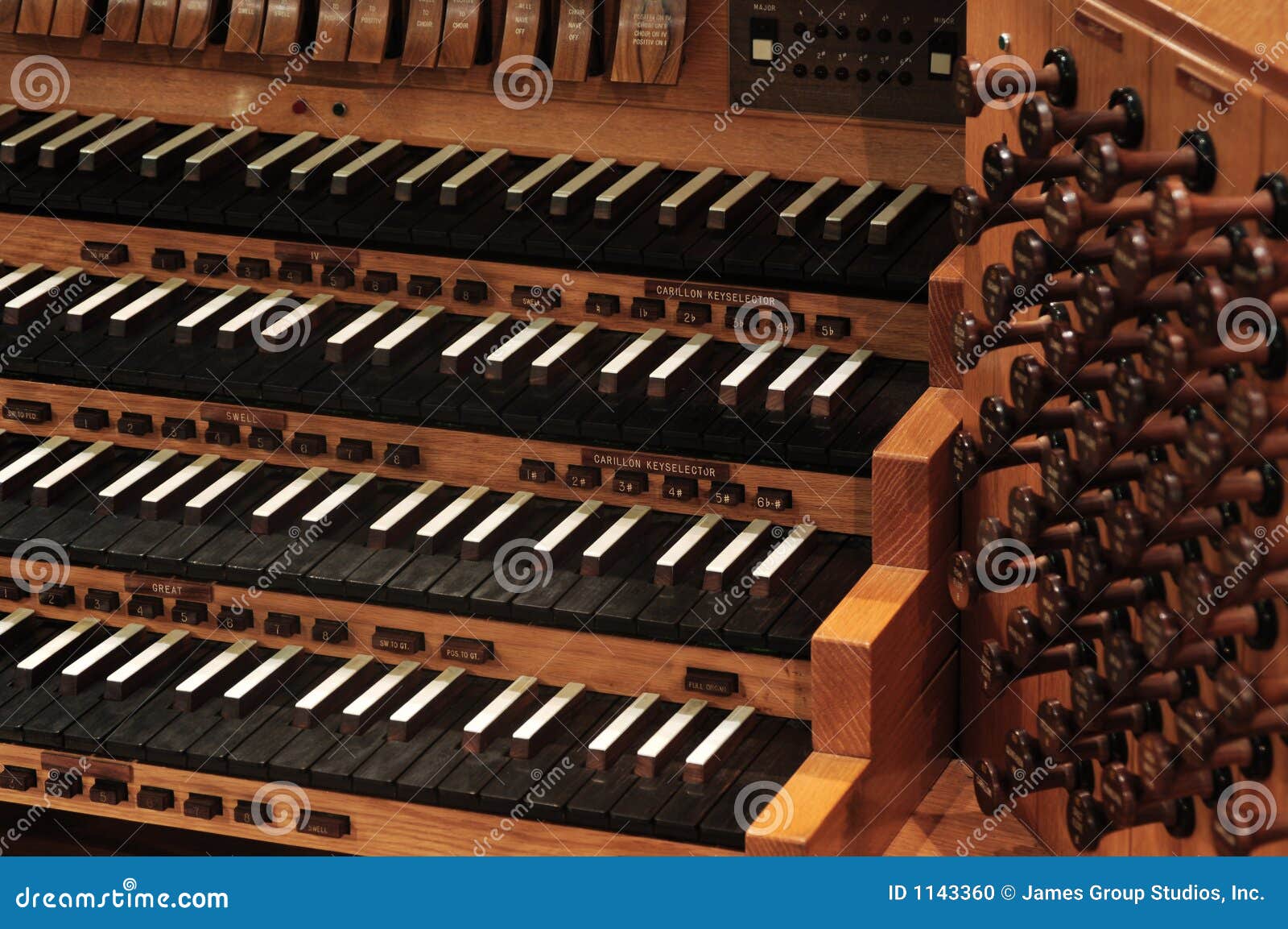 Clavier d'organe de pipe photo stock. Image du arrêts - 1143360