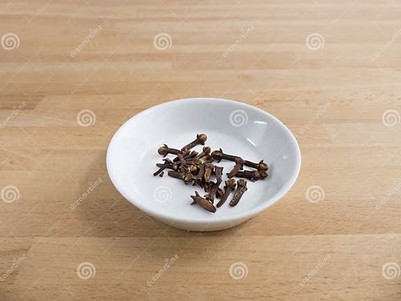 Clavos imagen de archivo. Imagen de plato, travieso, ingredientes ...