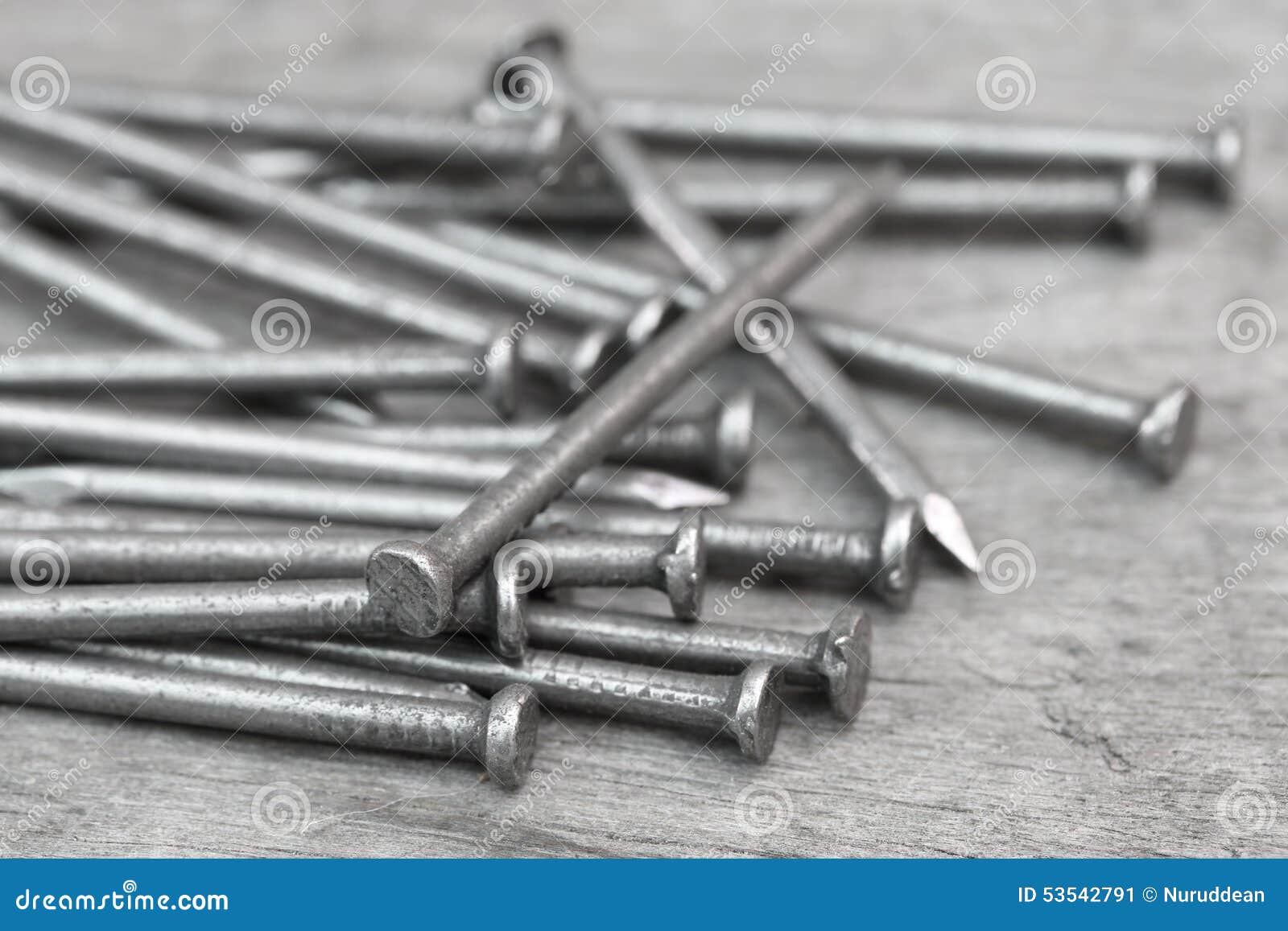 Clavos En El Piso De Madera Imagen de archivo - Imagen de madera ...