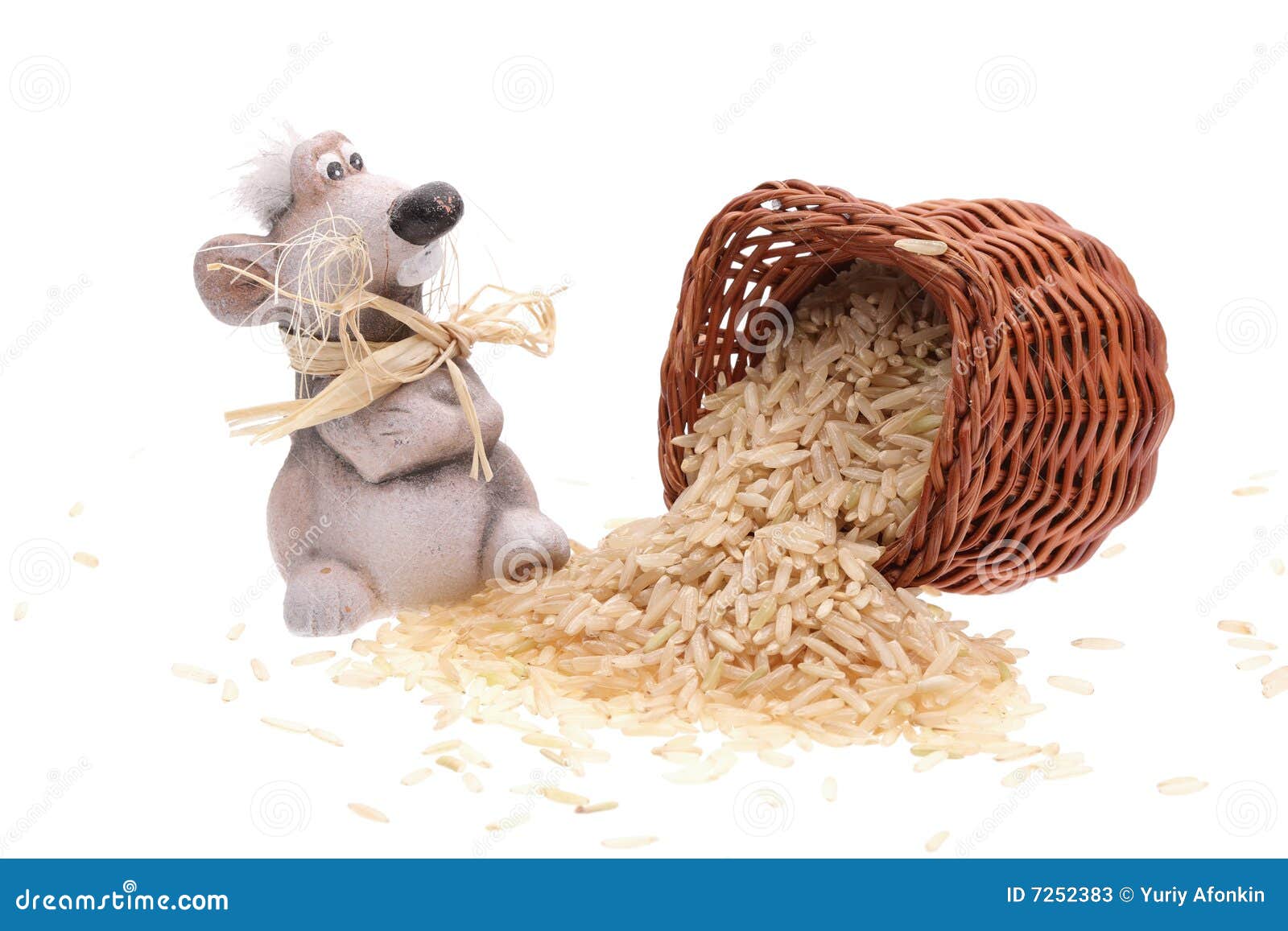 The Clay Mouse with a Basket of Rice Stock Image - Image of east, humor ...