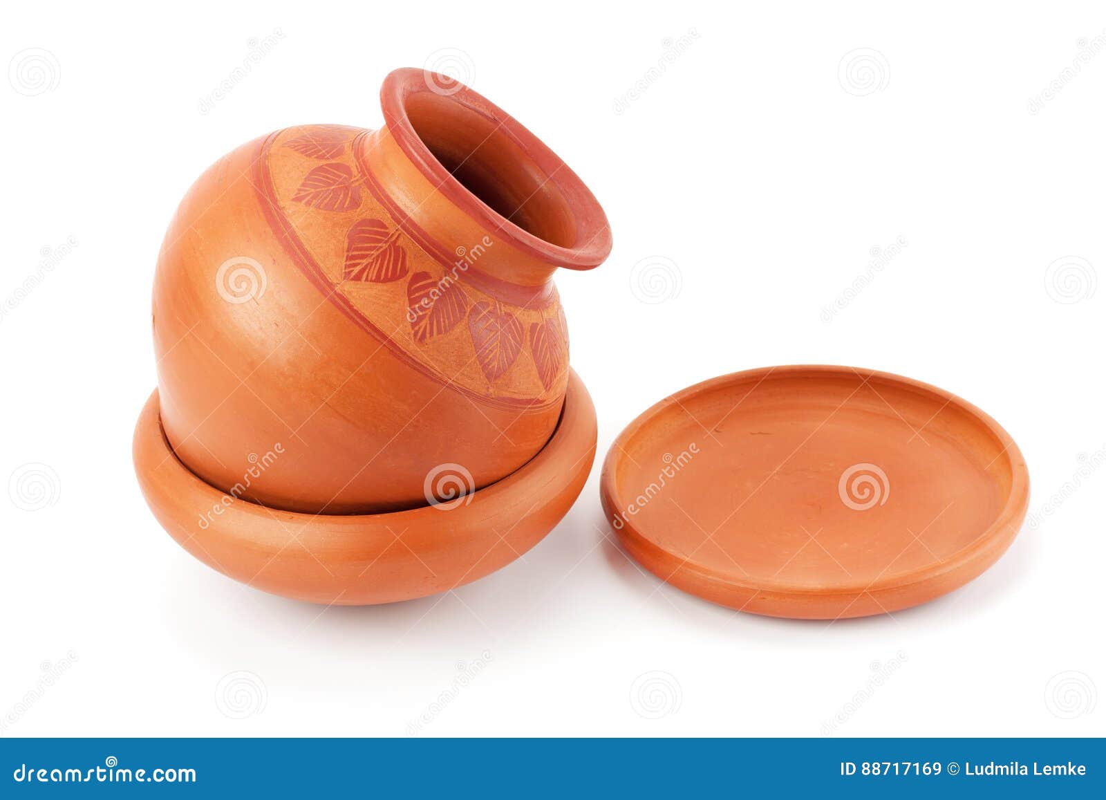 Clay pot and plate . stock image. Image of dish, decorated - 88717169