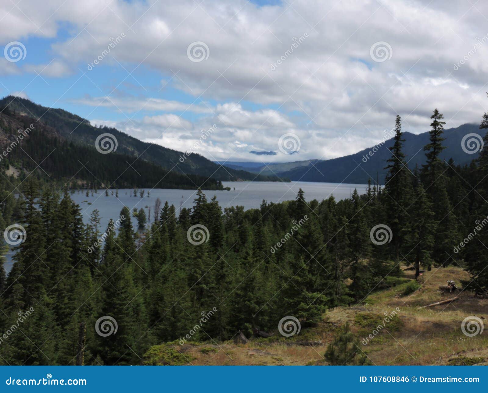 Cle elum lake stock photo. Image of washington, elum - 107608846
