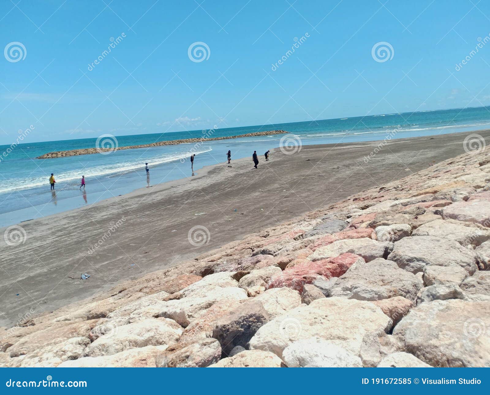 Clean Blue Beach Paradise White Sandy Dramatic Ocean Light Blue Sky ...