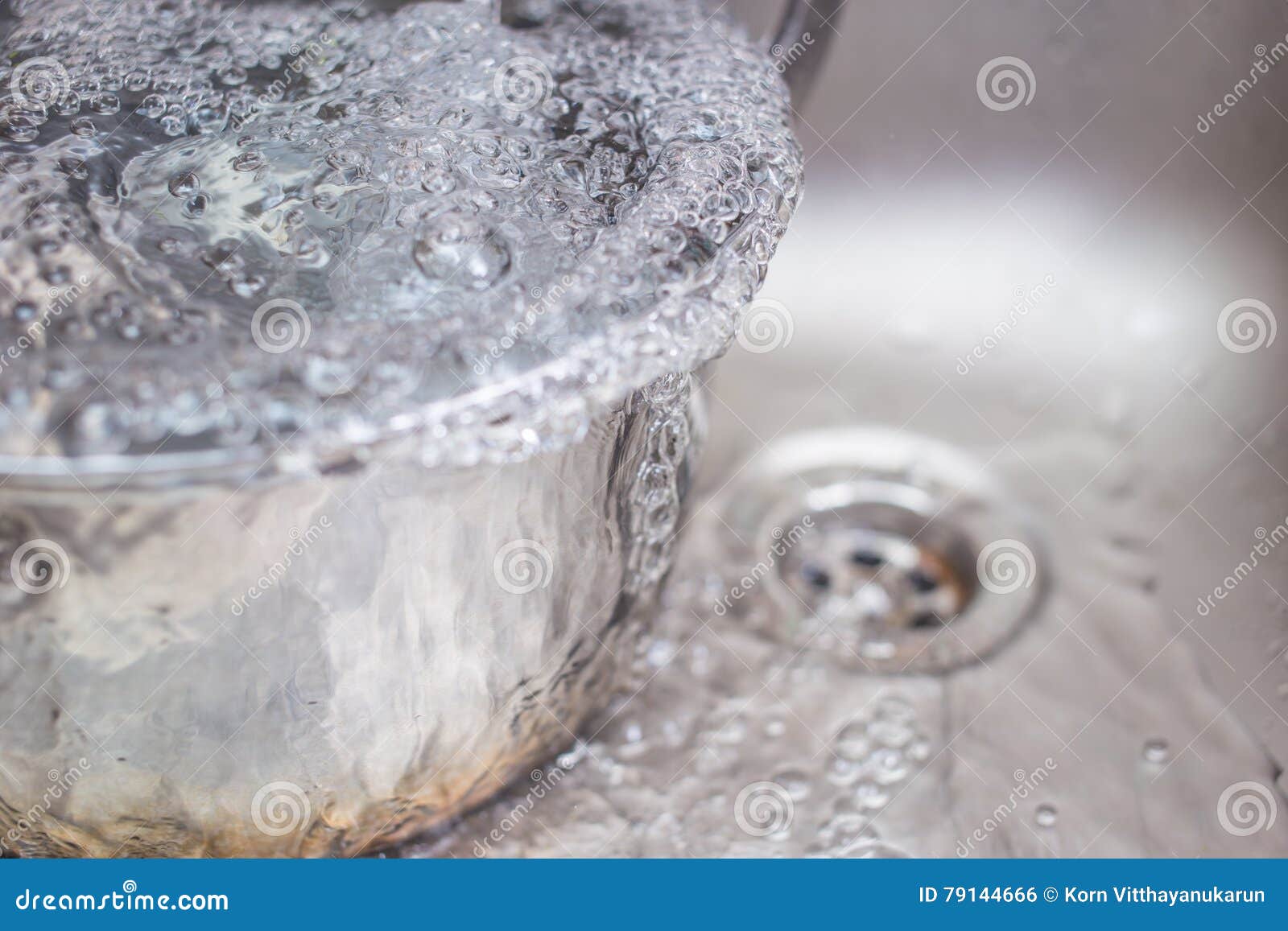 Clean Clear Water Rinse from Kitchenware Stock Photo - Image of ...