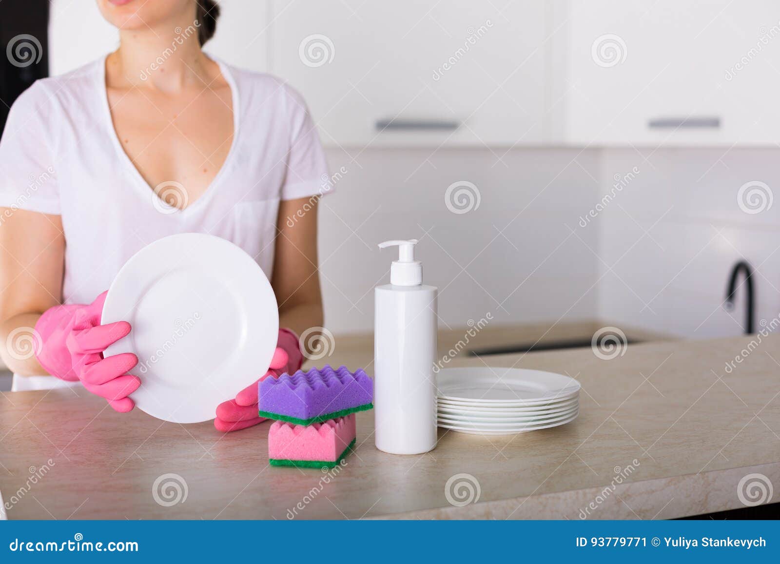 Clean Dishes in the Kitchen Stock Image - Image of rubber, sponge: 93779771