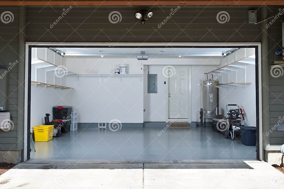 Clean garage stock image. Image of inside, floor, electric - 19656227