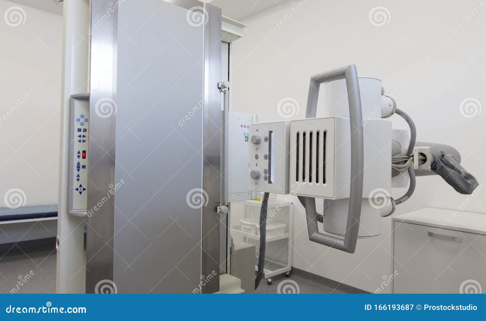 Clean and Light X-ray Room with Big Automatic Machine for Diagnostic ...
