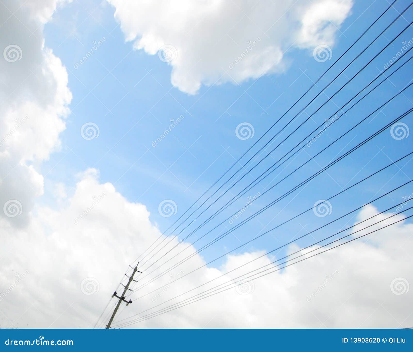 Clean sky stock photo. Image of sunshine, clouds, beams - 13903620