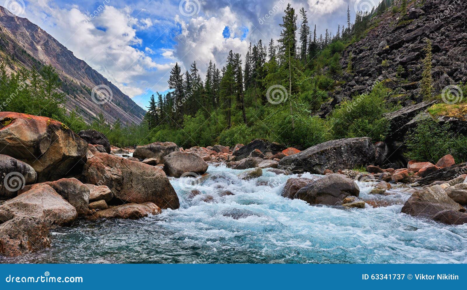 Clean Water of a Mountain River Stock Image - Image of sayan, boulders ...