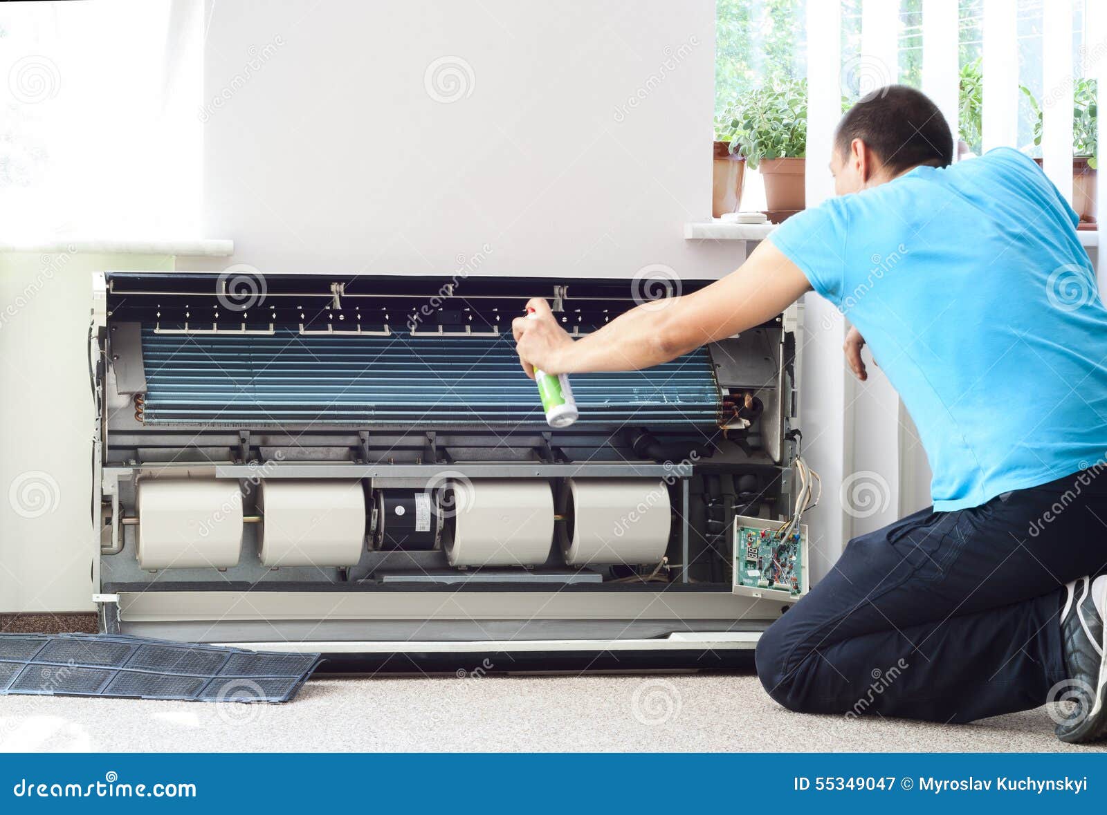 Cleaning the Air Conditioner Stock Image - Image of repair, equipment ...