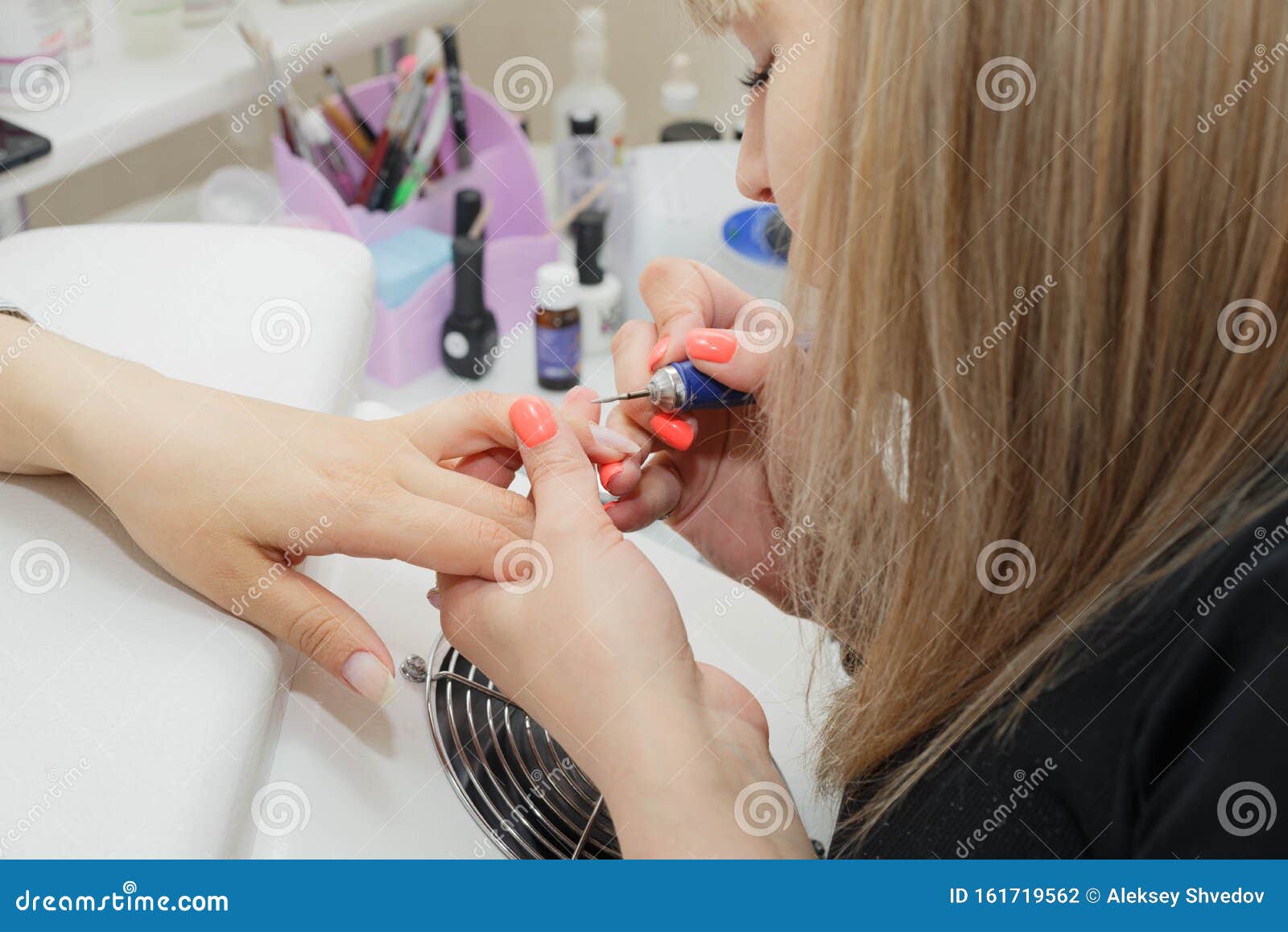 Cleaning and Alignment of the Cuticle Grinding Machine at the Root of ...