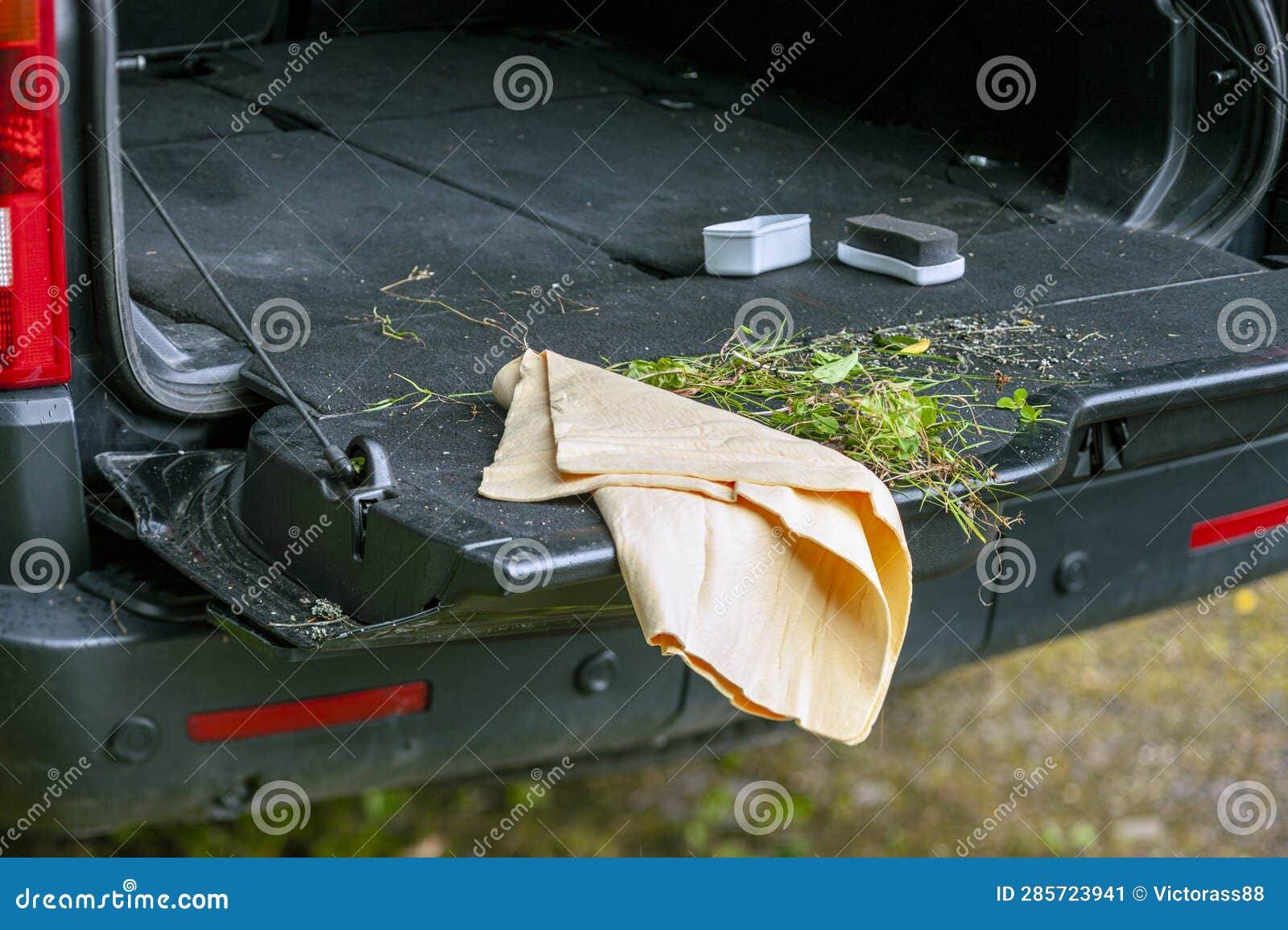Cleaning a car boot stock image. Image of cleaning, trash - 285723941