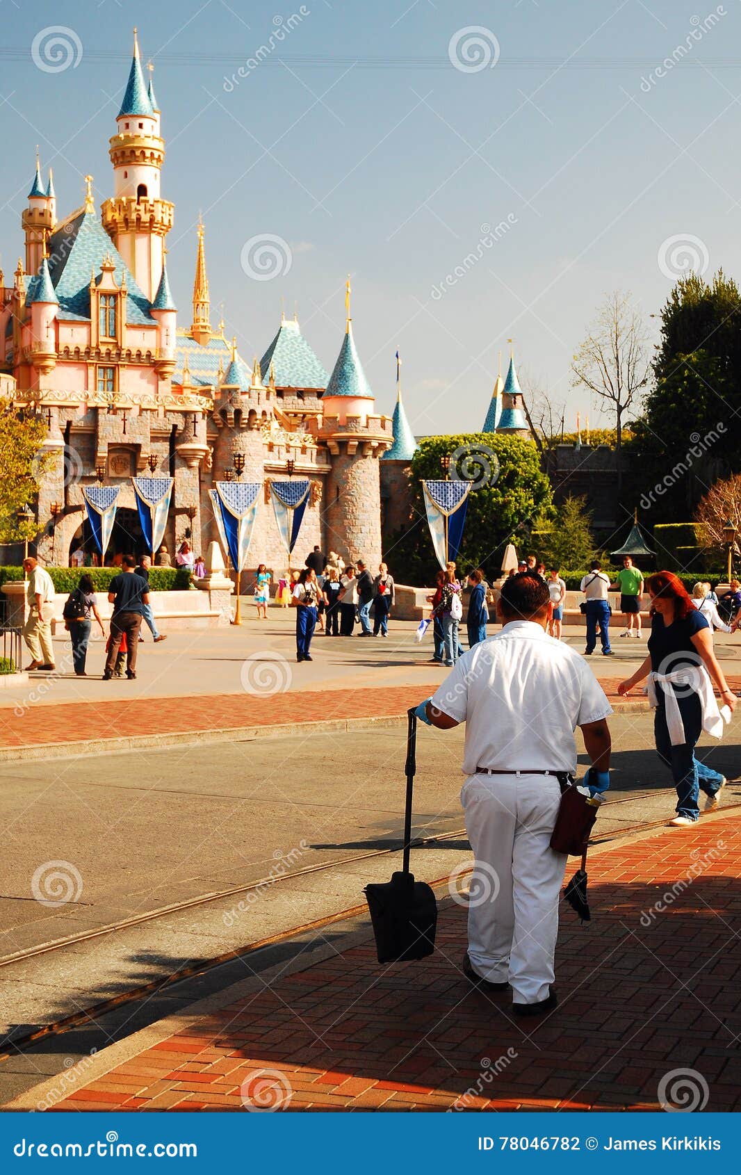 Cleaning with Magic editorial photography. Image of economics - 78046782