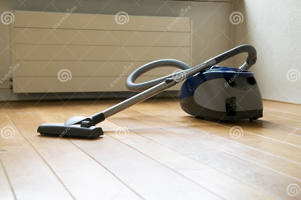Cleaning before Moving stock image. Image of vacuum, relocation - 4579171