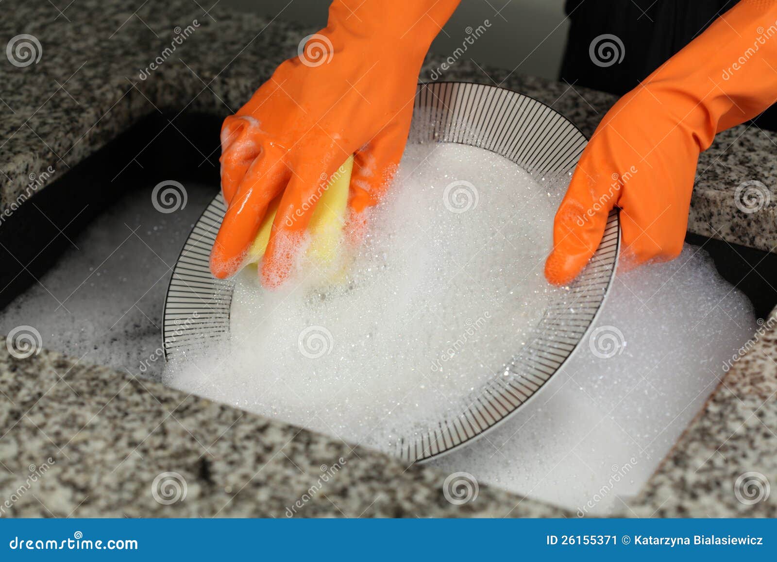 Cleaning a plate stock image. Image of cleaning, polish - 26155371
