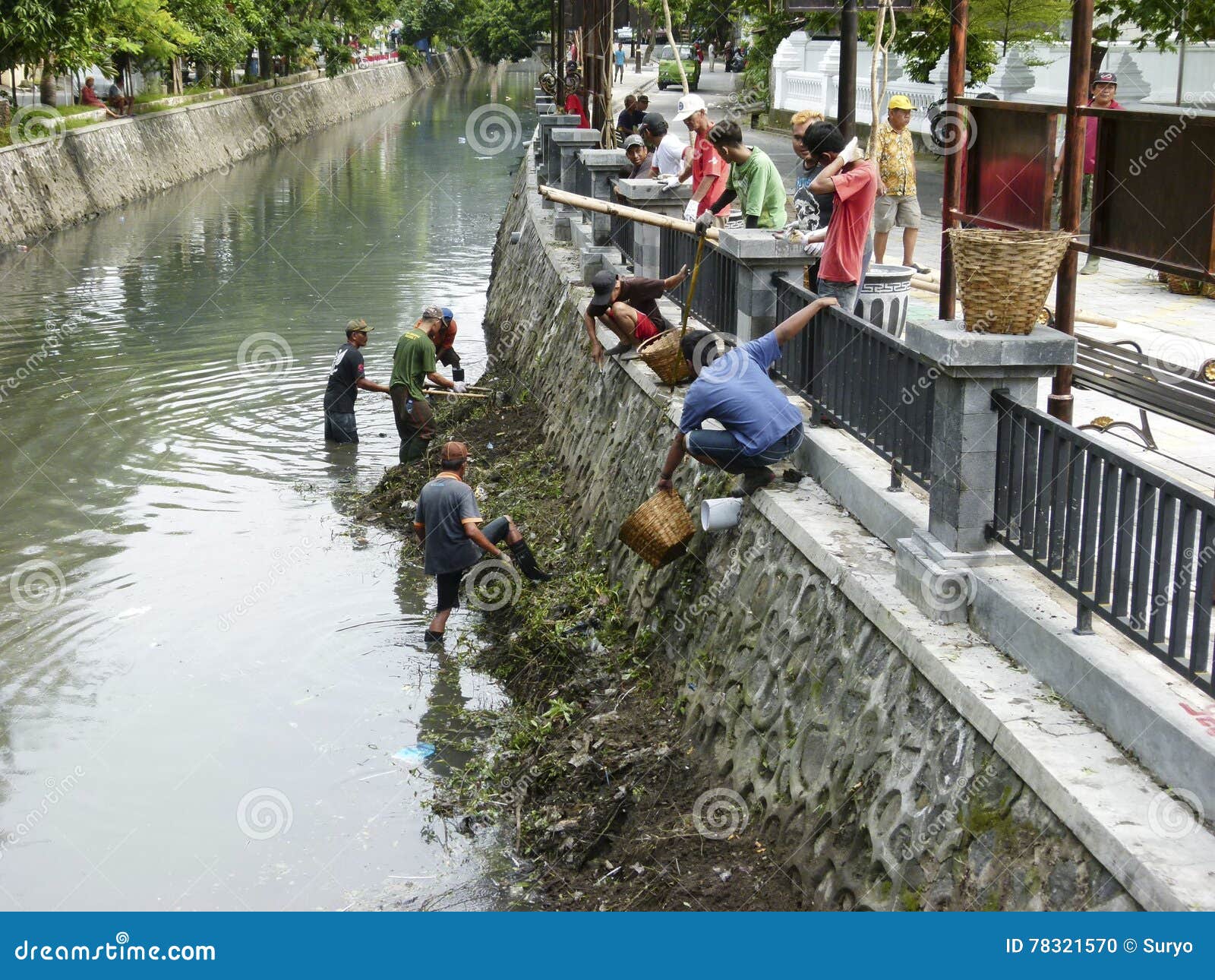 Cleaning the river editorial image. Image of java, solo - 78321570