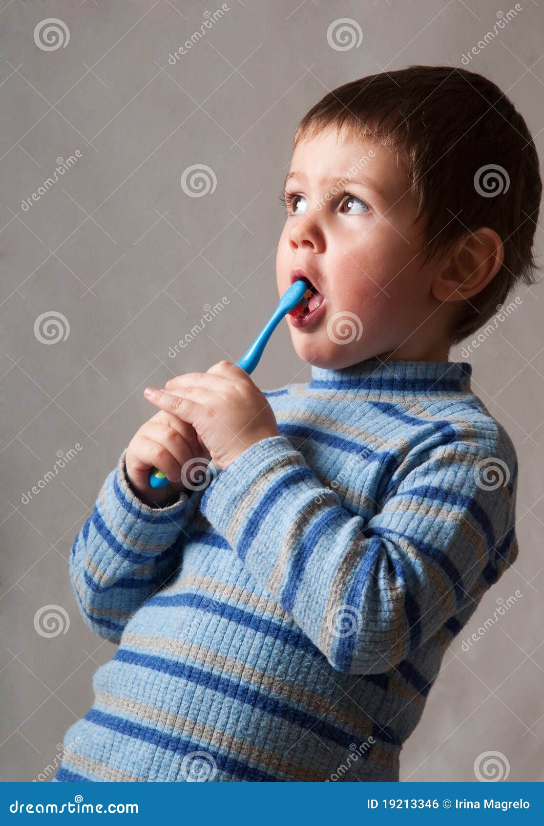 Cleaning tooth stock photo. Image of teeth, tooth, brush - 19213346