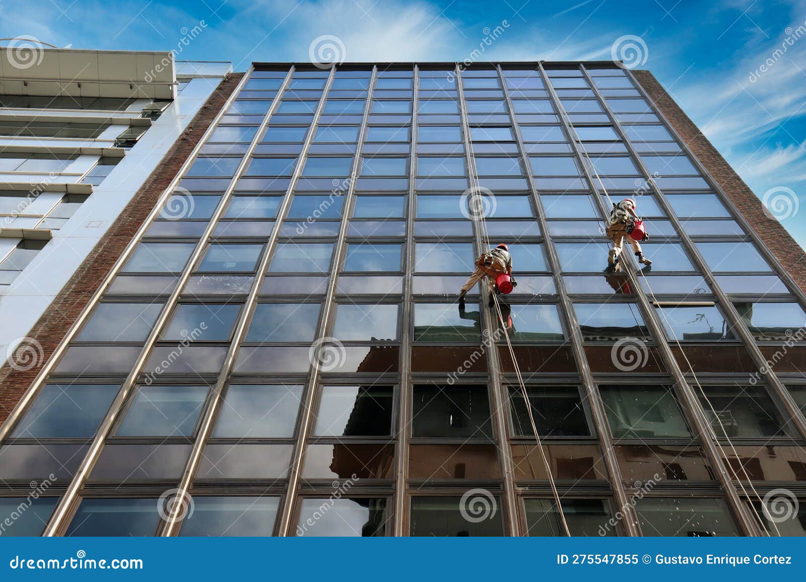 Cleaning Windows in a Skyscraper Stock Image - Image of outside, scene ...