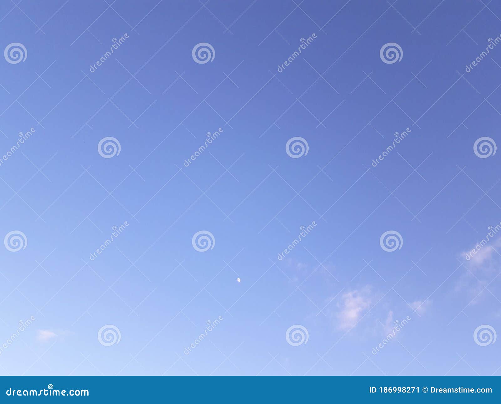 Clear mid afternoon sky stock image. Image of blue, light - 186998271