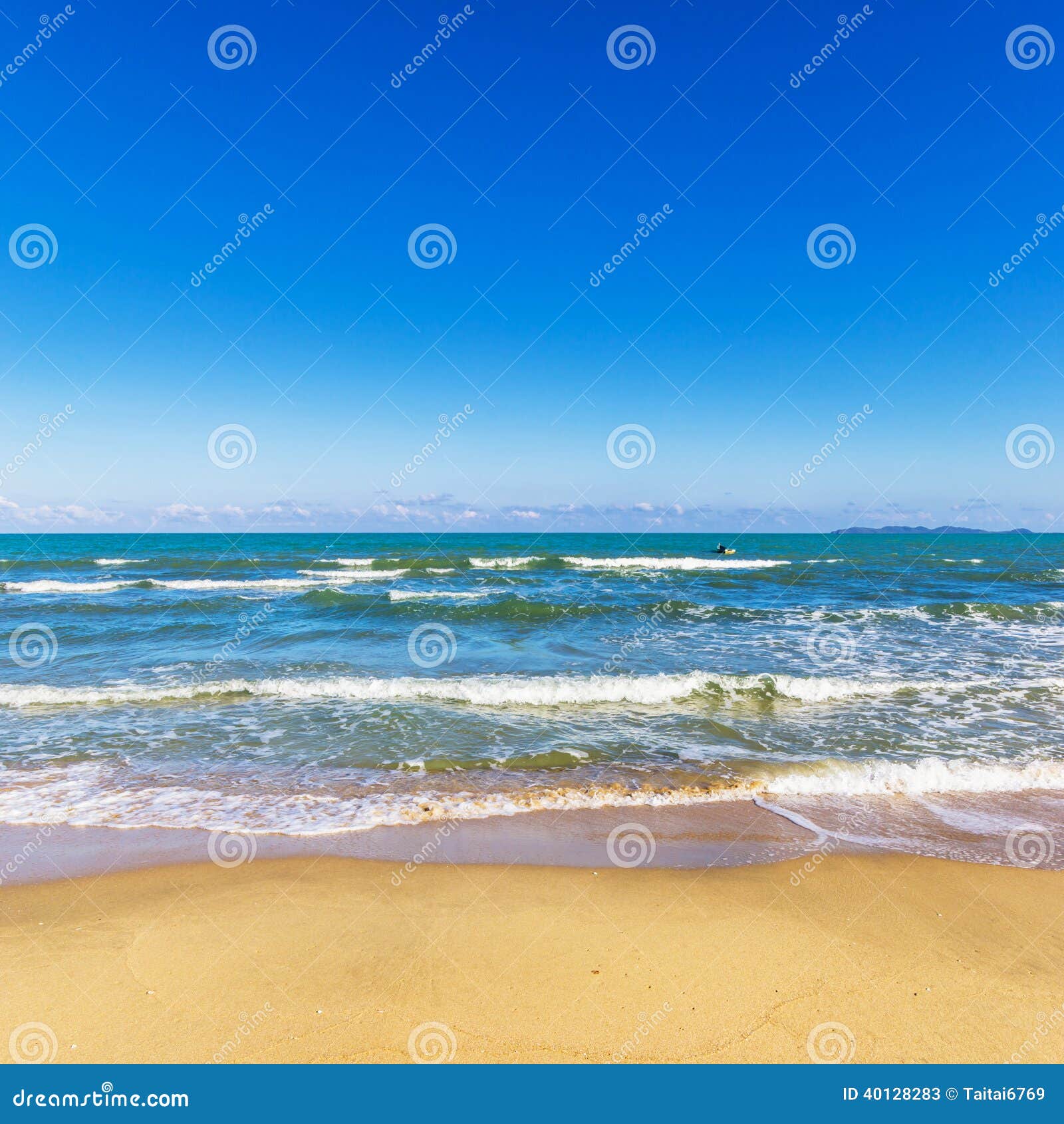 Clear Sky with Beach on Summer Stock Image - Image of sunlight, cloud ...