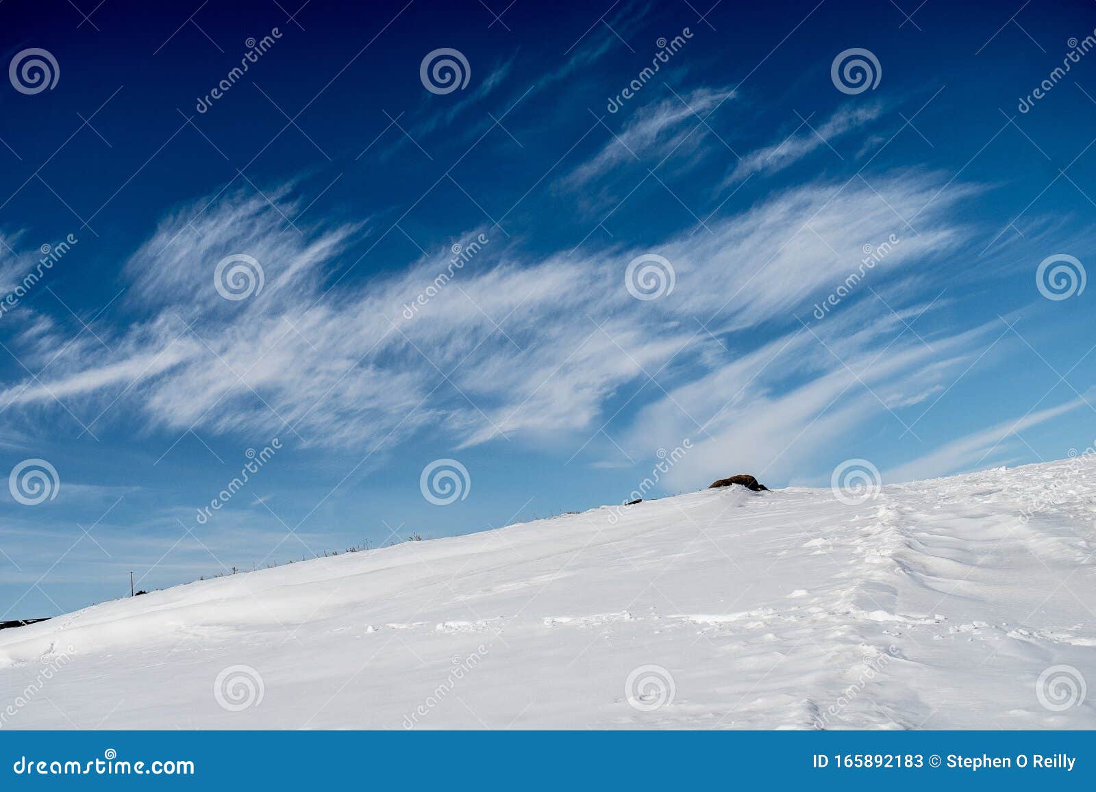 Clear Sky on a Cold Winter Day Stock Image - Image of cold, covered ...