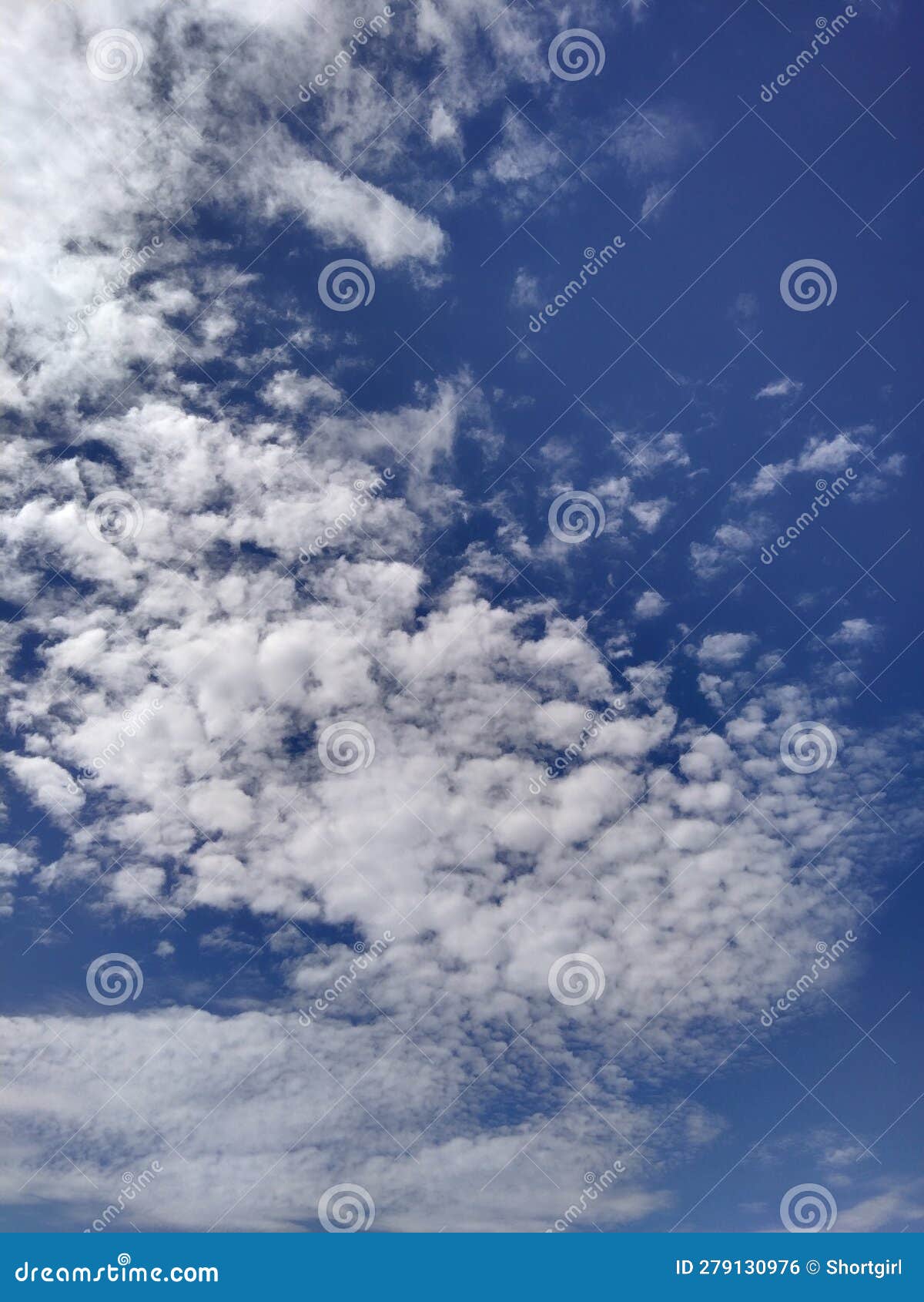 The Clear Sky Makes a Very Beautiful Cloud Spot Stock Photo - Image of ...