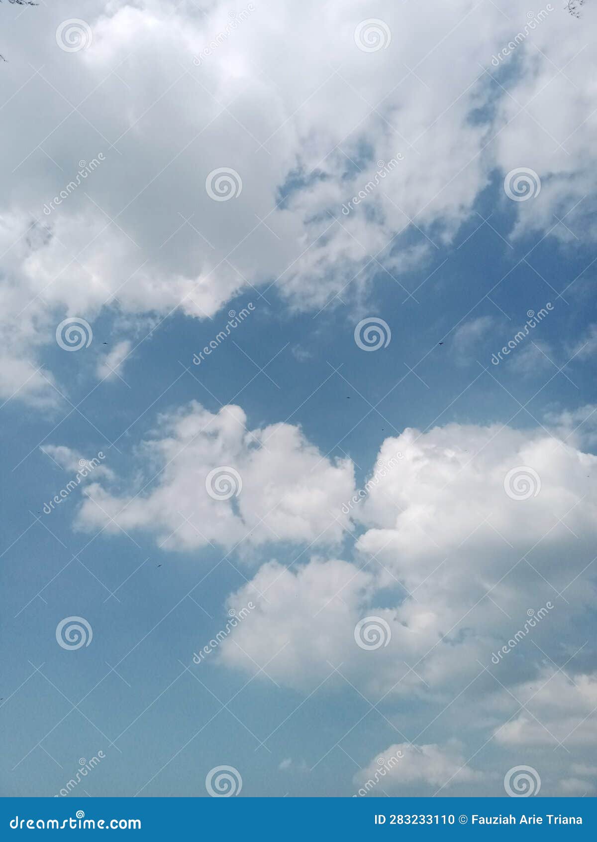 Clear sky at noon stock photo. Image of clear, blue - 283233110