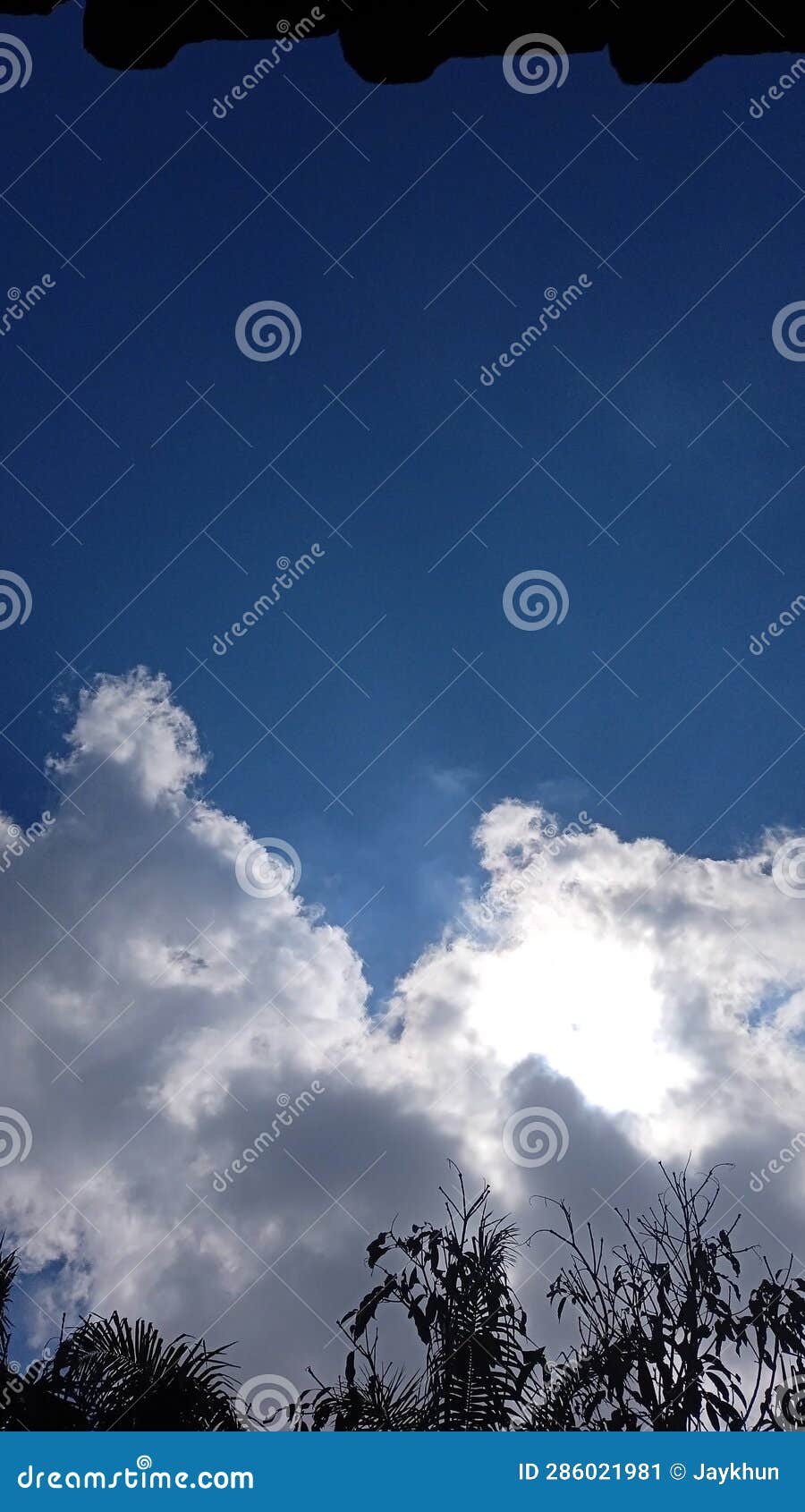 Clear sky view at noon stock image. Image of blue, noon - 286021981