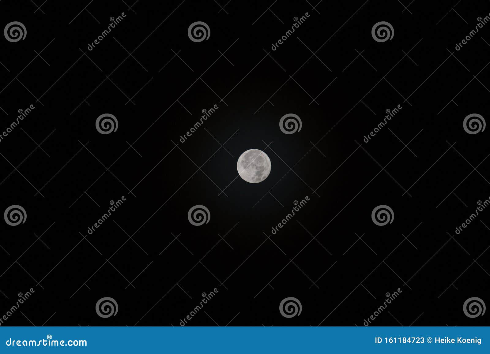 Full Moon on a Morning in Fall Stock Image - Image of october, autumn ...