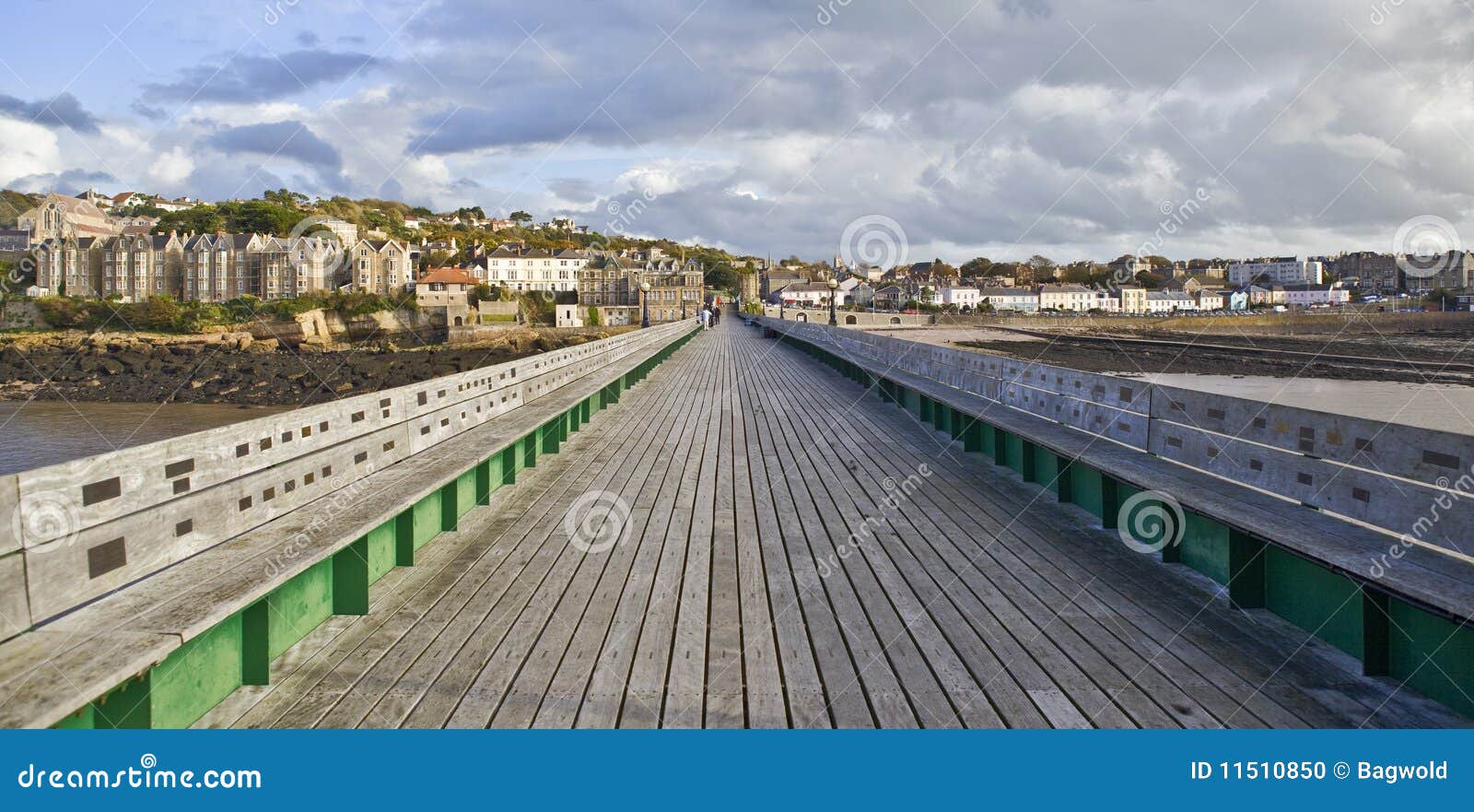 Clevedons Victorian pier stock photo. Image of holiday - 11510850
