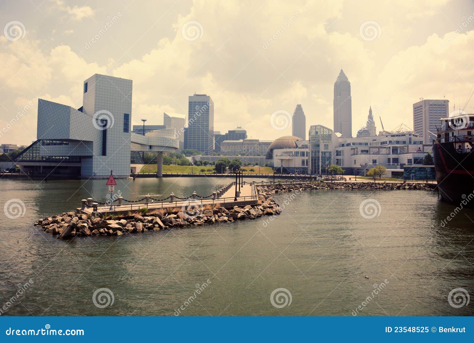 Cleveland from Lake Erie stock image. Image of cityscape - 23548525