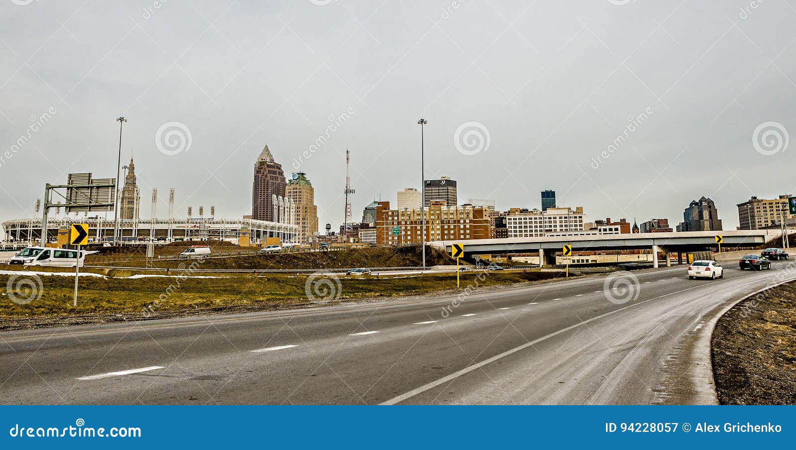Cleveland Ohio City Skyline Daytime Editorial Photography - Image of ...
