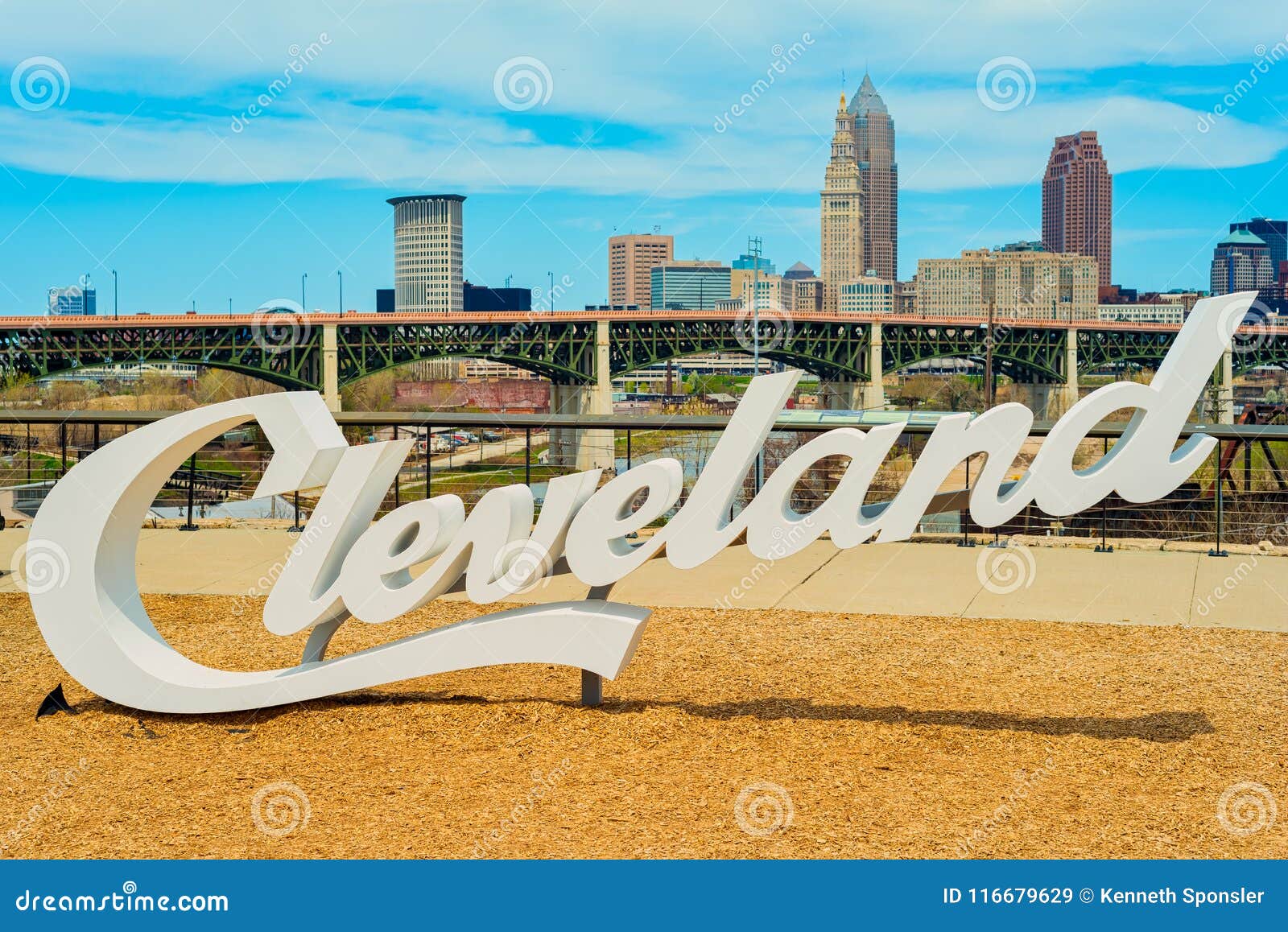 Cleveland sign and skyline editorial stock image. Image of cuyahoga ...