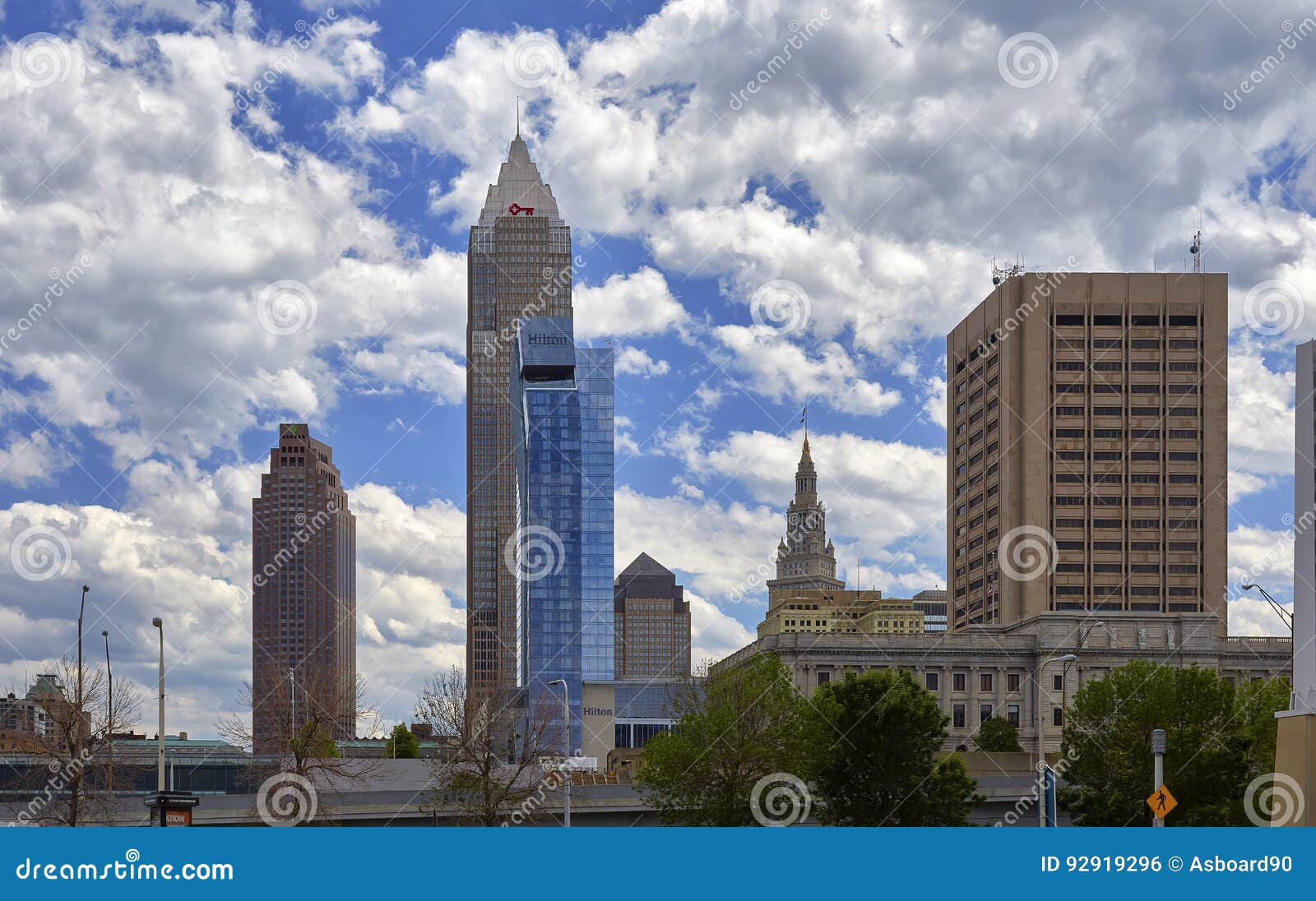 Cleveland Skyline editorial photo. Image of structures - 92919296