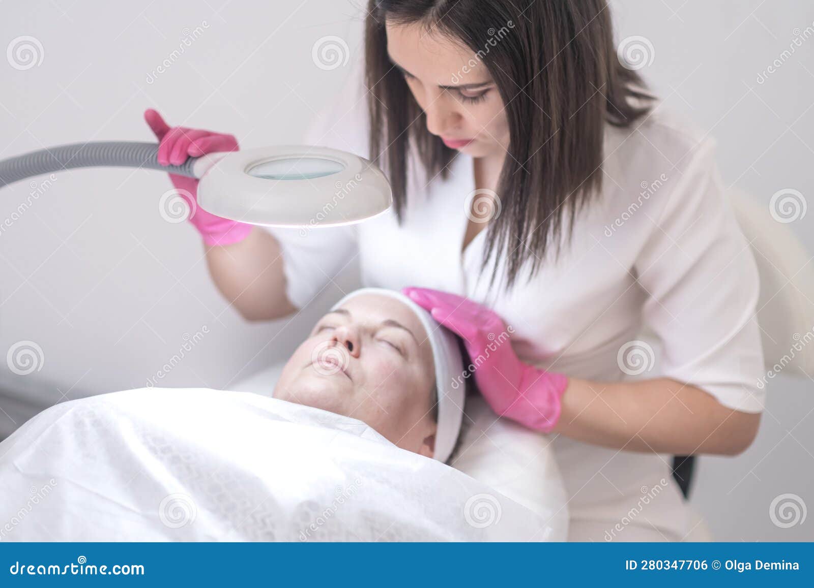Aesthetic Medicine Clinic Beautician Facial Procedures Peeling And
