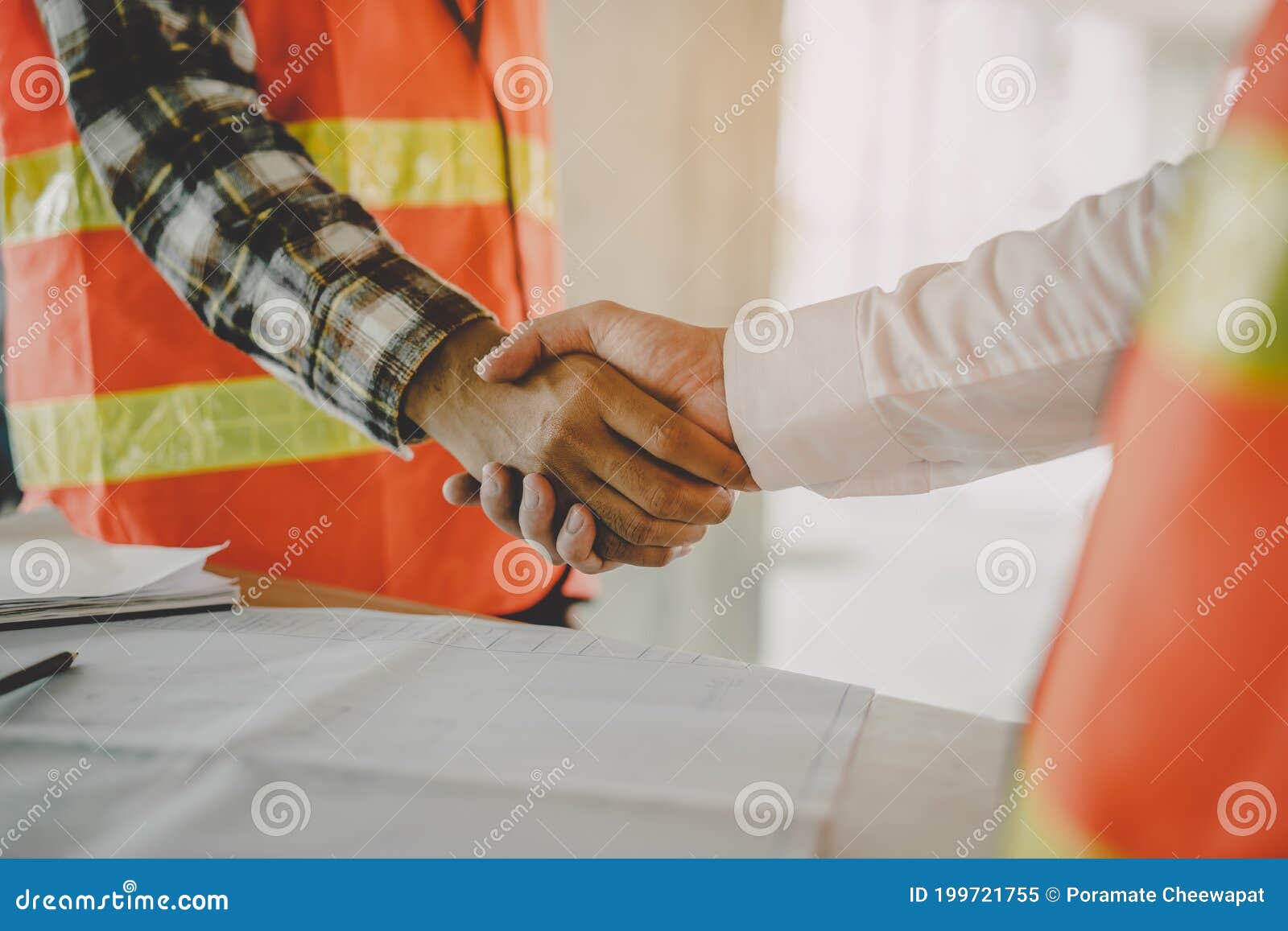 Client and Contractor. Client Shaking Hands with Team Builder in ...