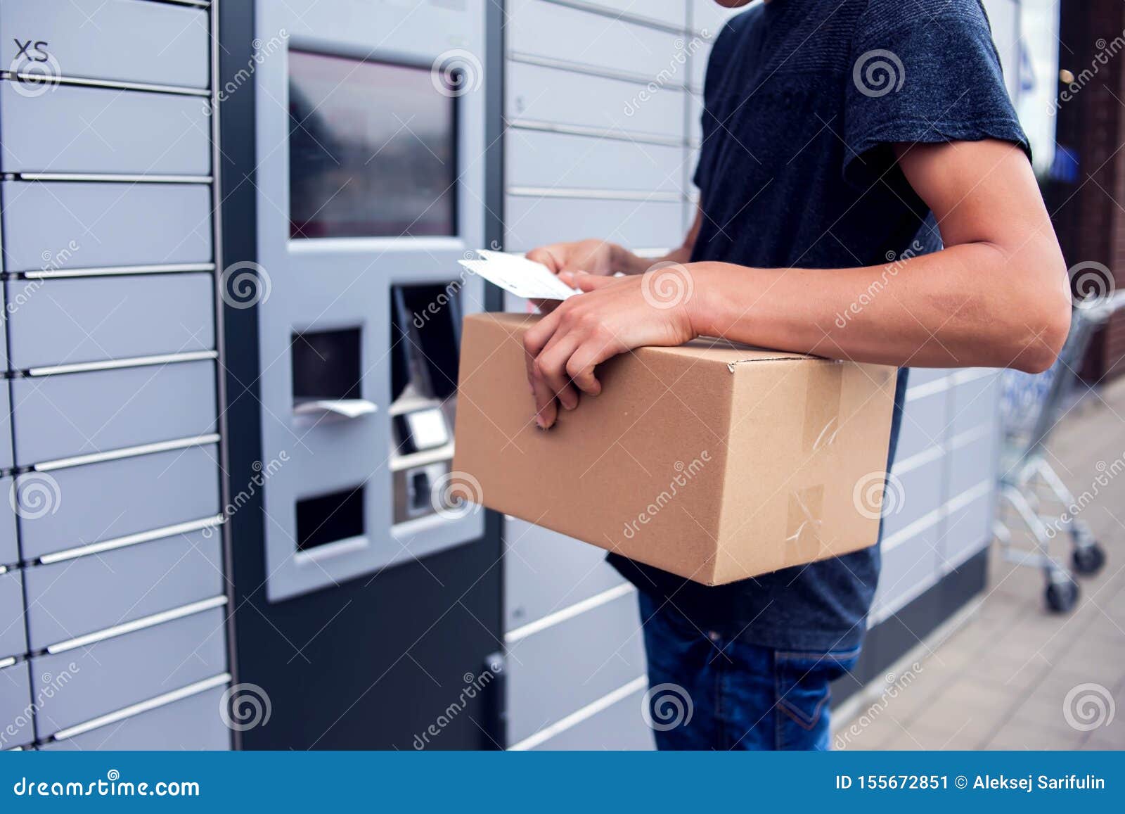 1,057 Automated Parcel Box Stock Photos - Free & Royalty-Free Stock ...
