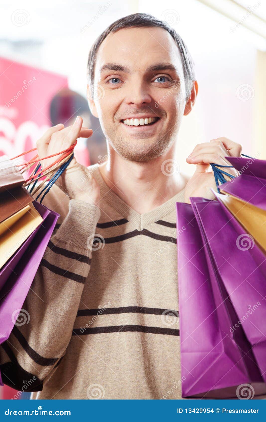 Cliente feliz foto de stock. Imagem de interior, consumismo - 13429954