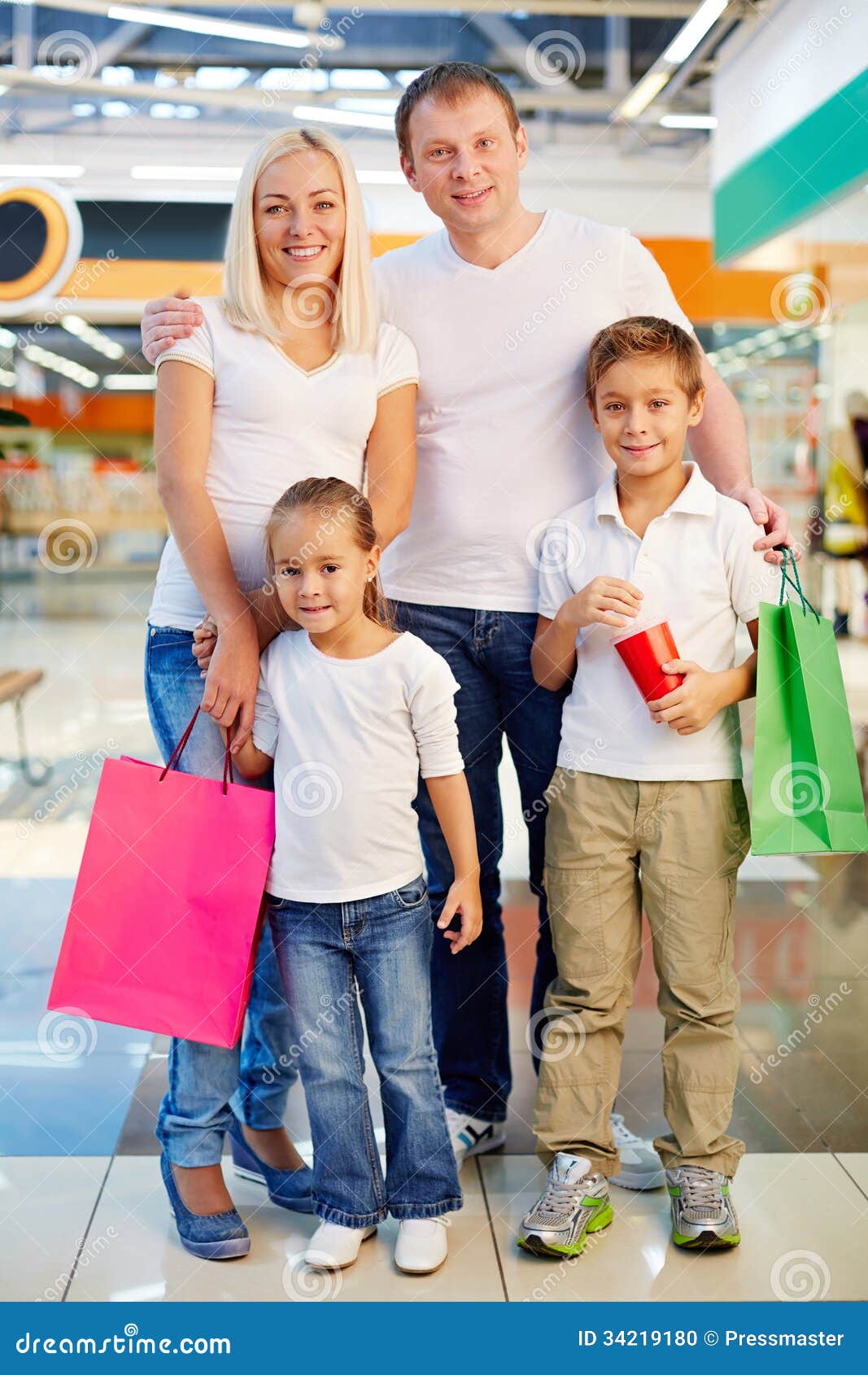 Clientes felices foto de archivo. Imagen de lifestyle - 34219180