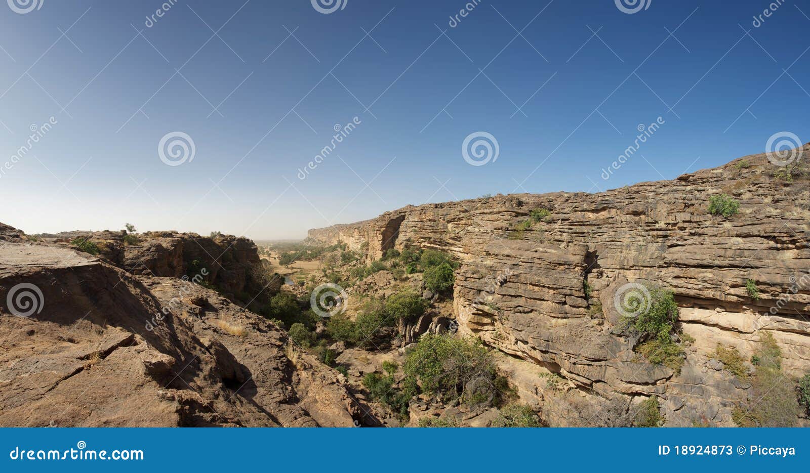 Cliff of Bandiagara in Dogon Land Stock Image - Image of ethnic, mali ...