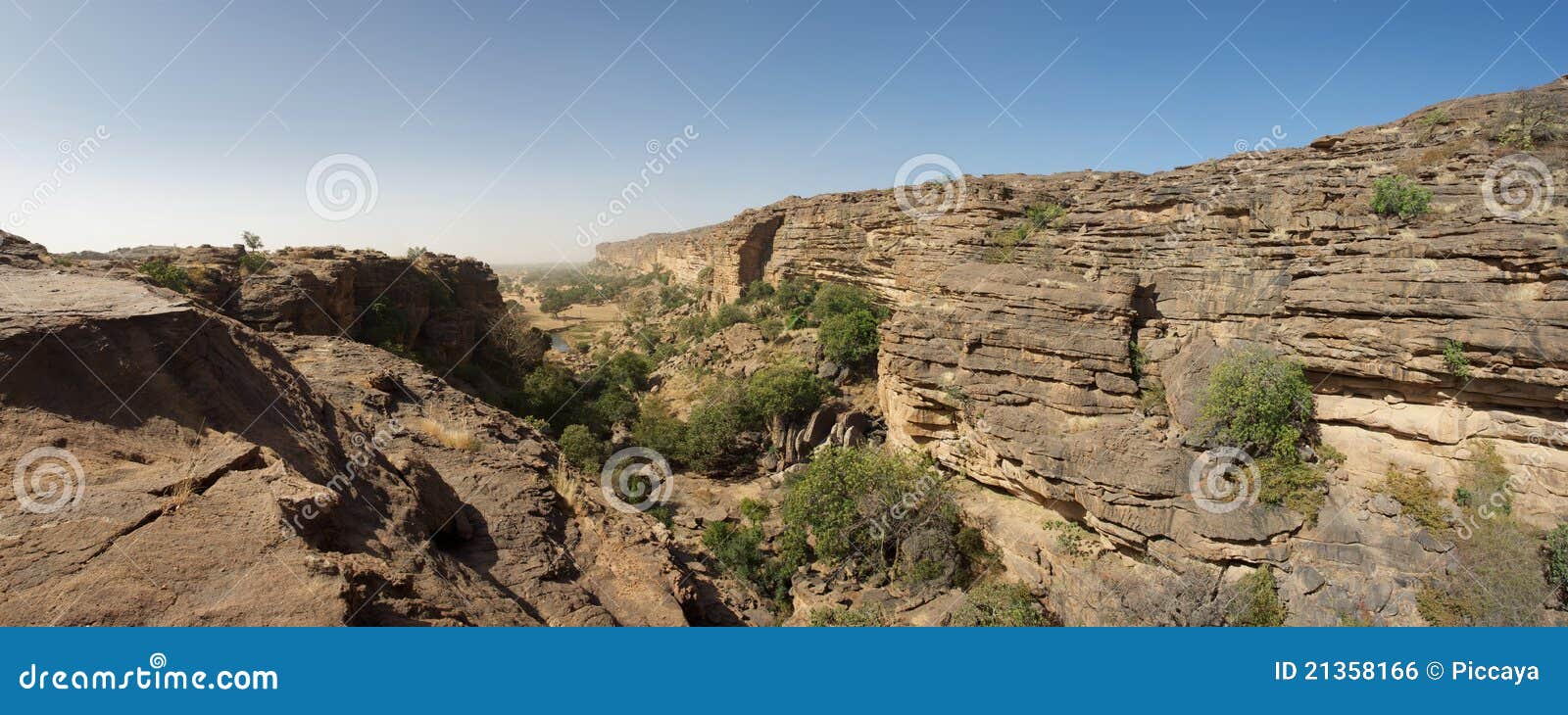 Cliff of Bandiagara in Dogon Land Stock Photo - Image of panoramic ...
